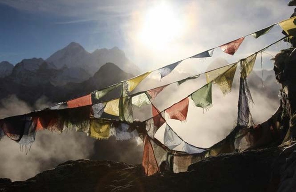 Highest point in the world Mount Everest - Image Abyss