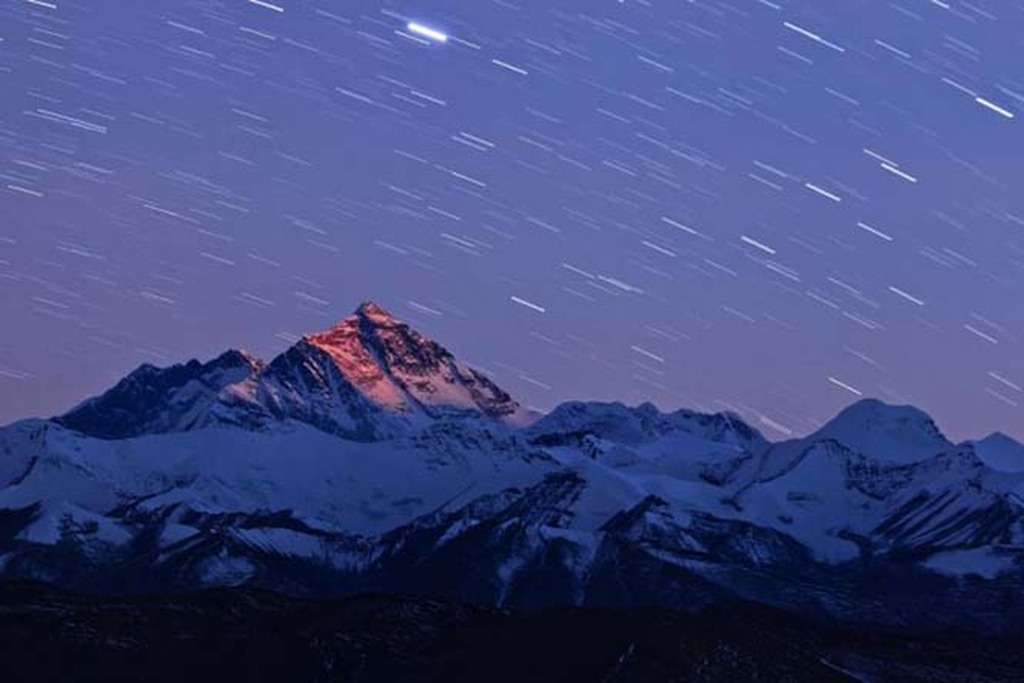 Highest point in the world Mount Everest - Image Abyss