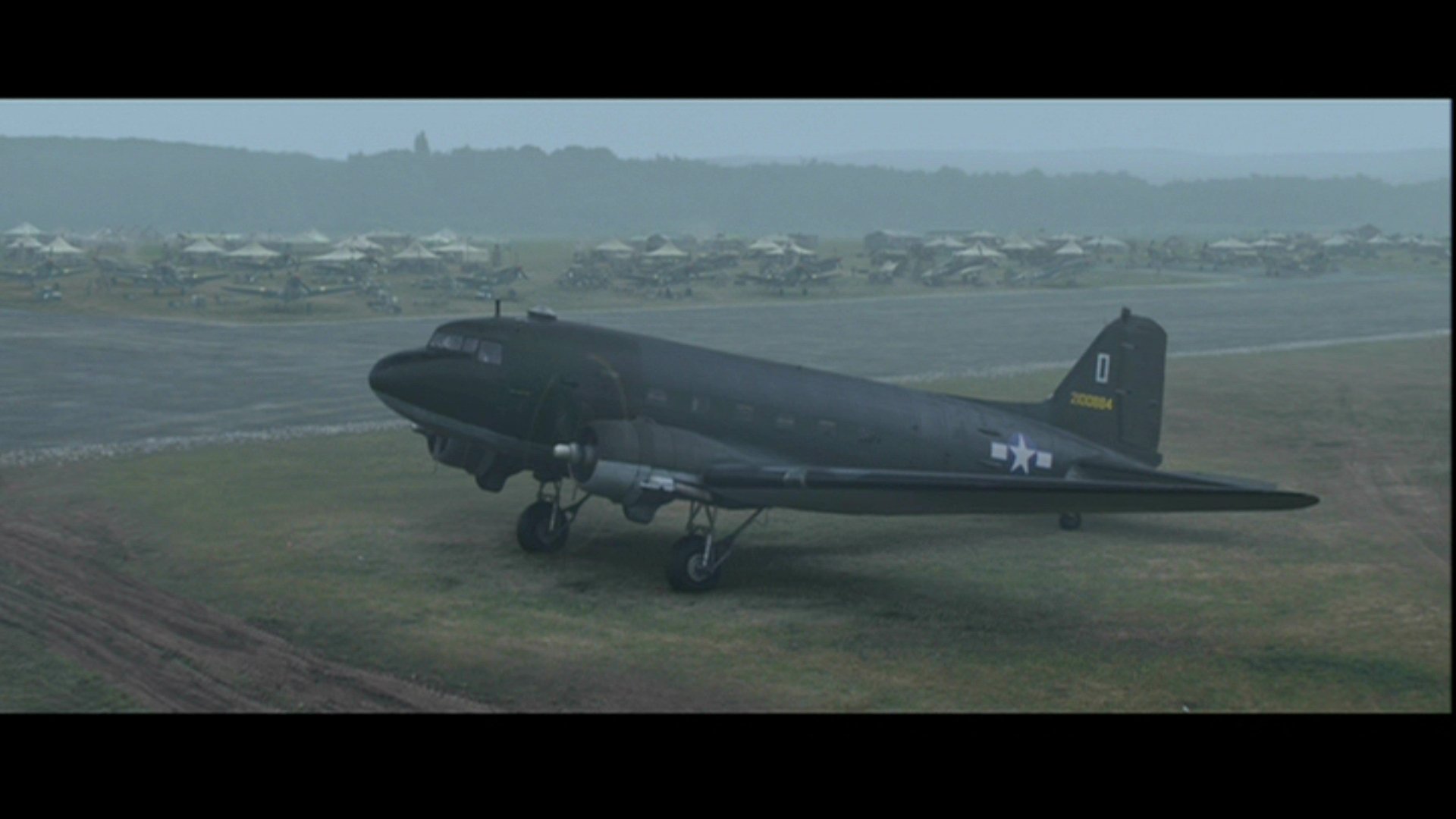 Red Tails - Desktop Wallpapers, Phone Wallpaper, PFP, Gifs, and More!