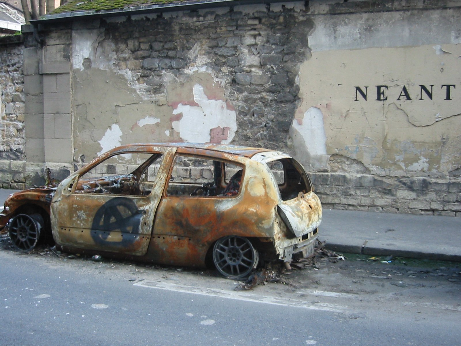Wrecked Vehicle Ruins: Silent Echoes of a Forgotten Ride