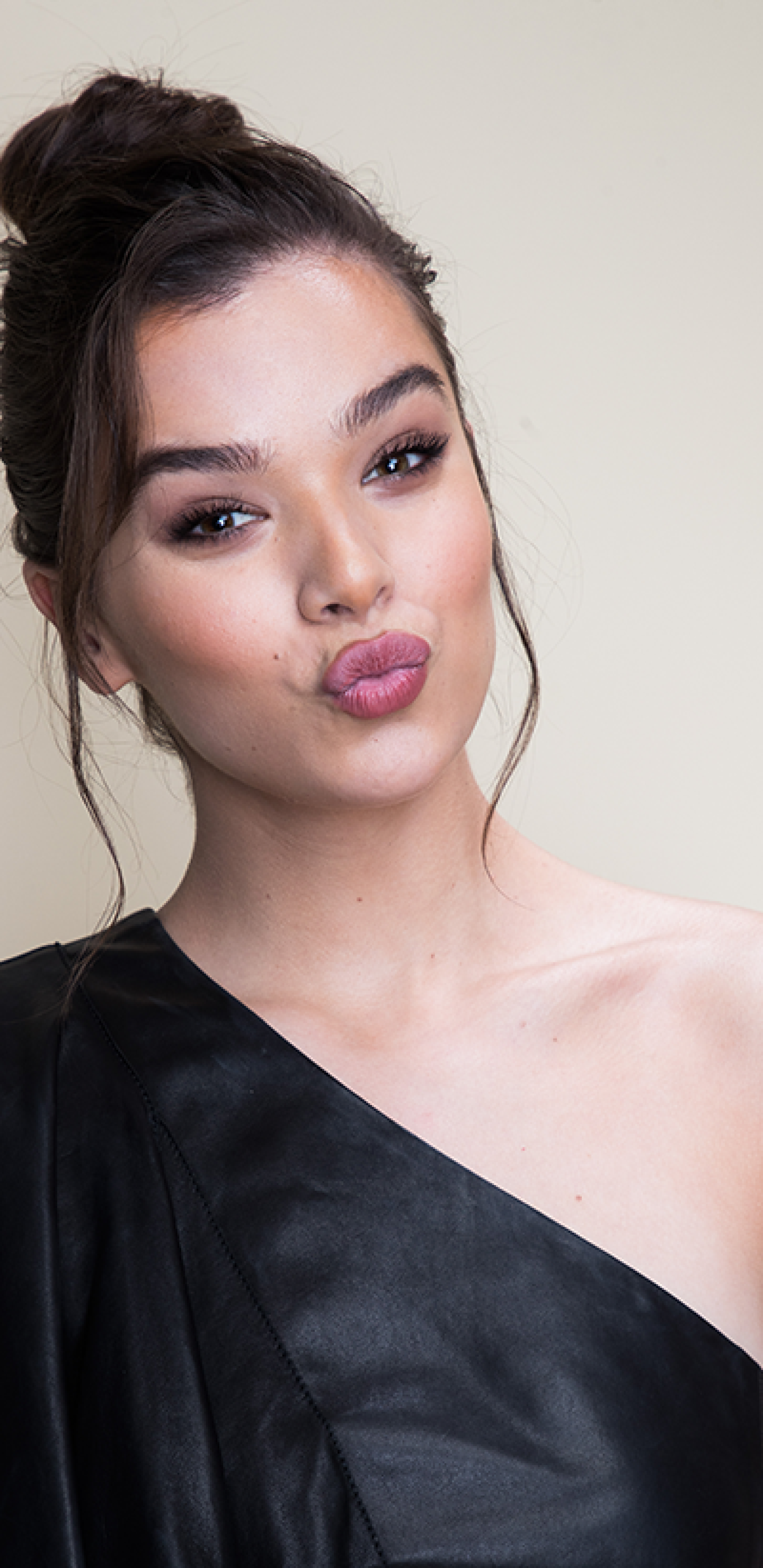 Hailee cute - Image Abyss