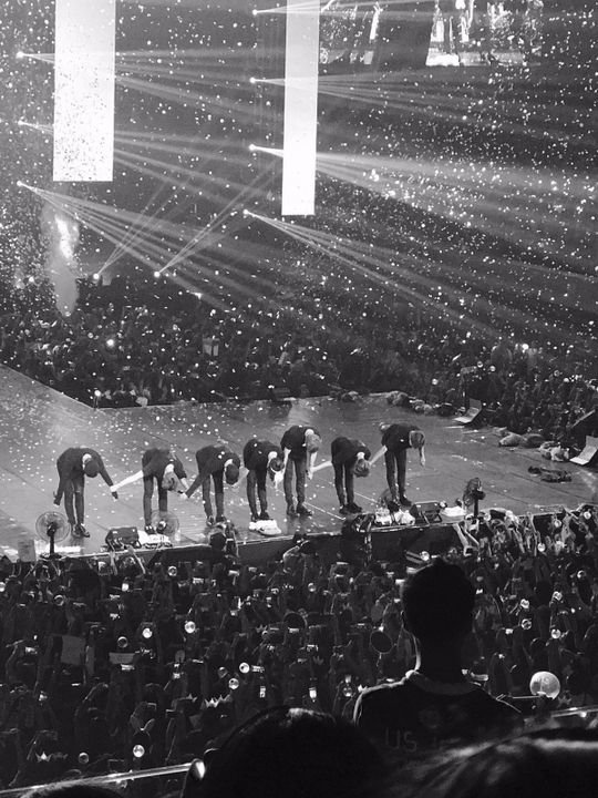 K‑Pop Grand Bow — Live Arena Encore