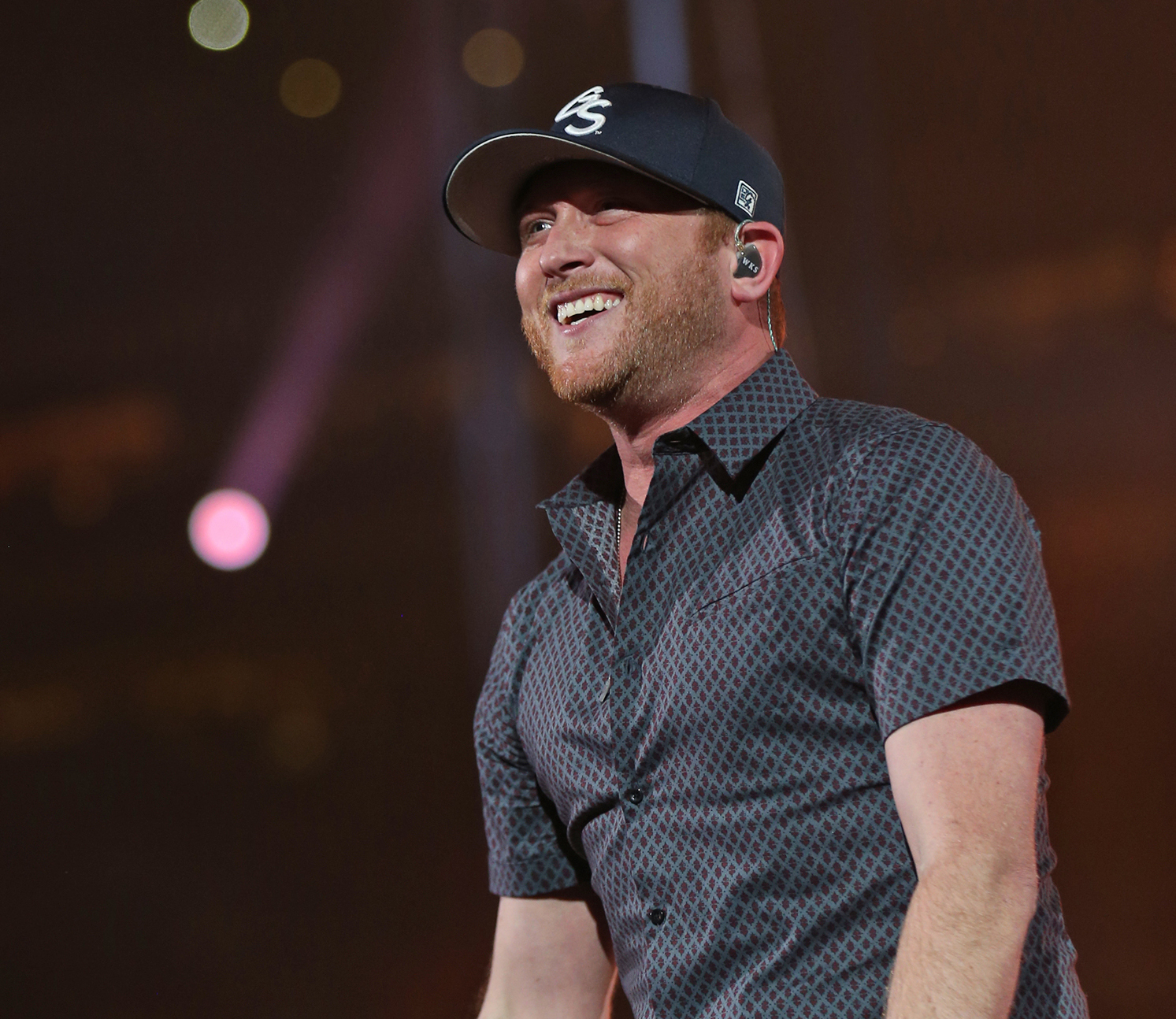 Download Music Cole Swindell Concert Musician Live Performance Image