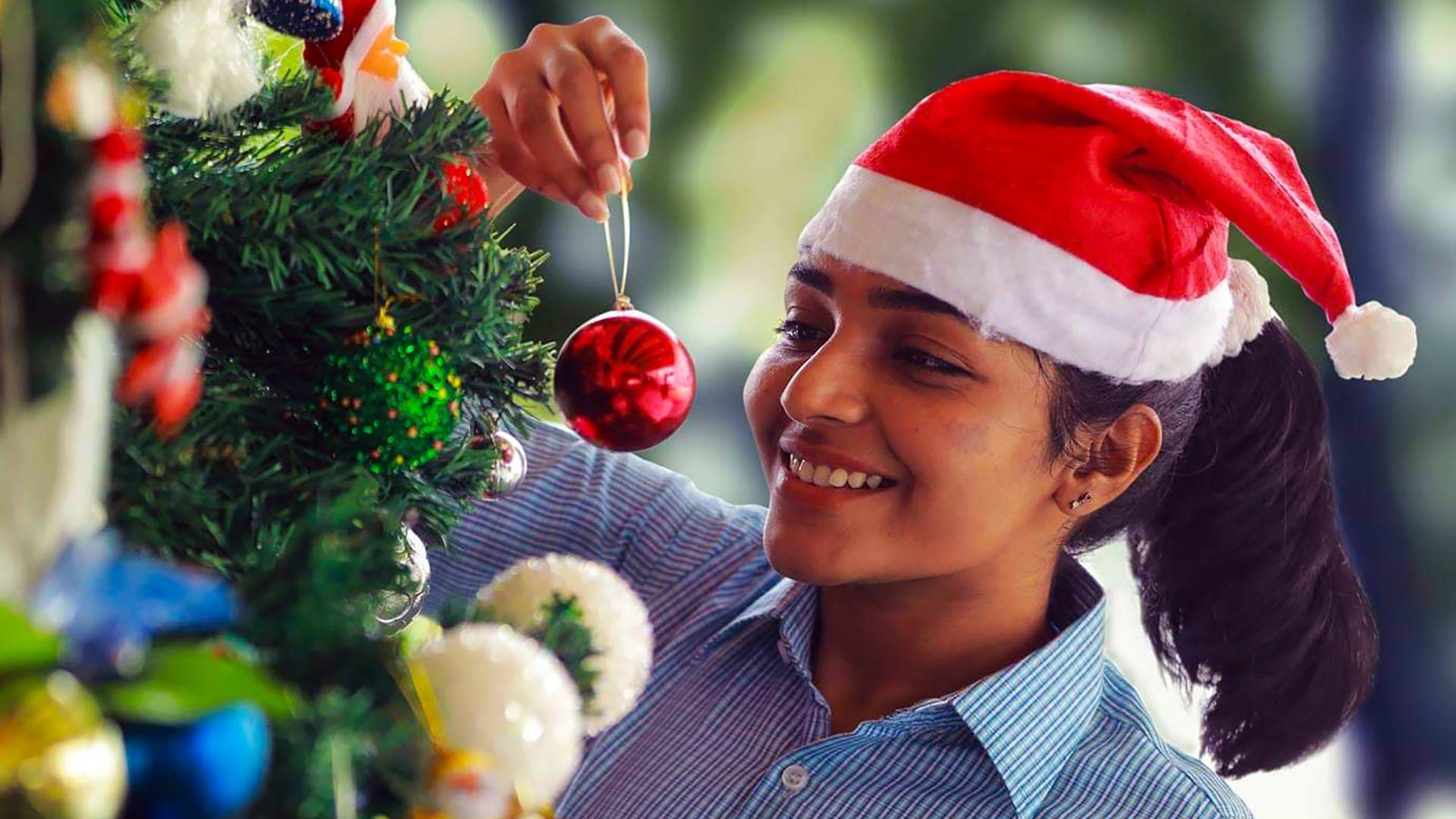 June - Desktop Wallpapers, Phone Wallpaper, PFP, Gifs, and More!