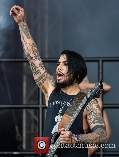 Dave Navarro Image - ID: 242200 - Image Abyss