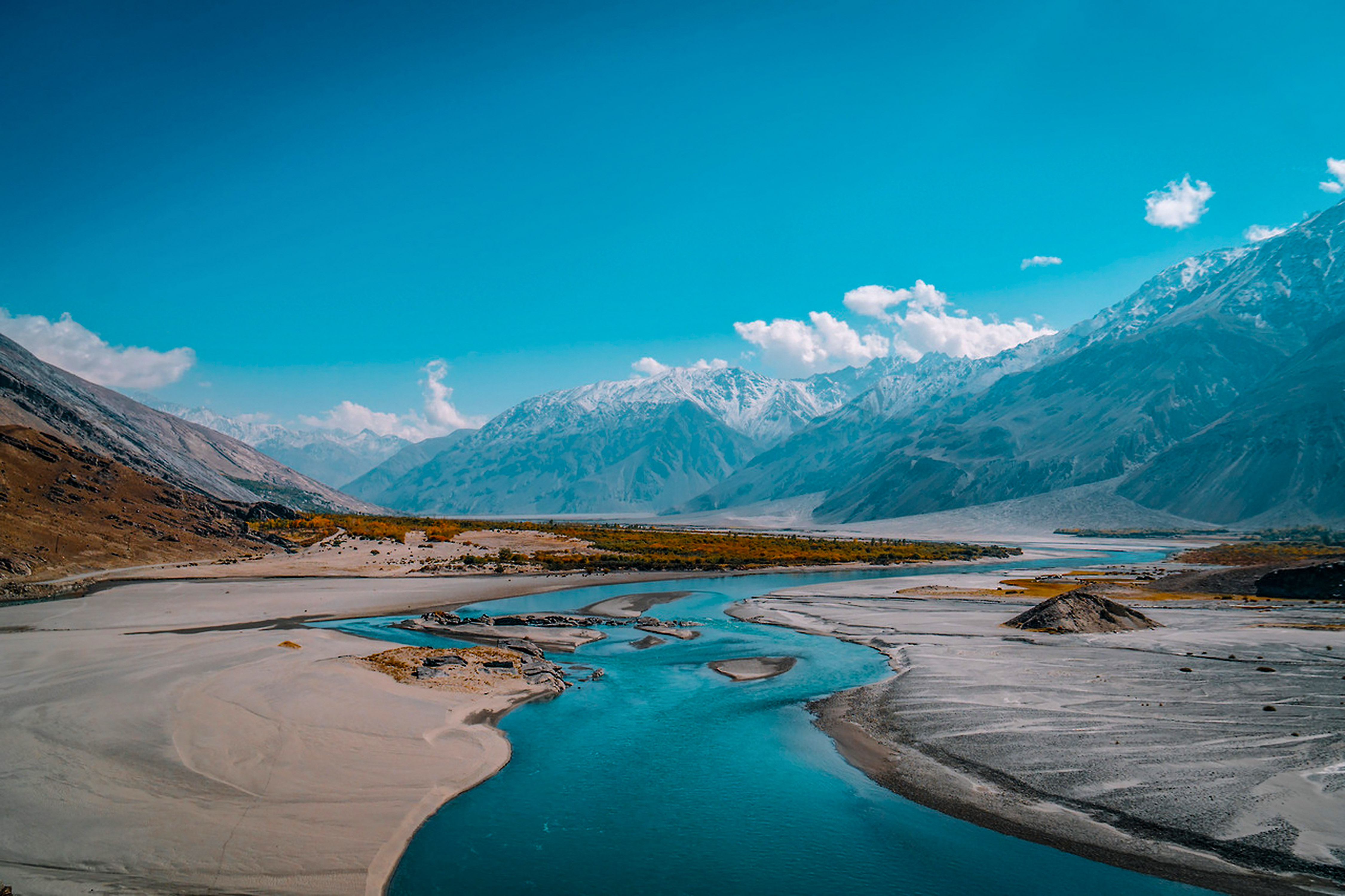 River Picture - Image Abyss