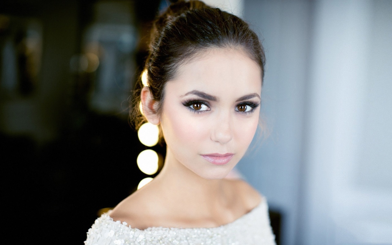 Nina Dobrev Picture - Image Abyss