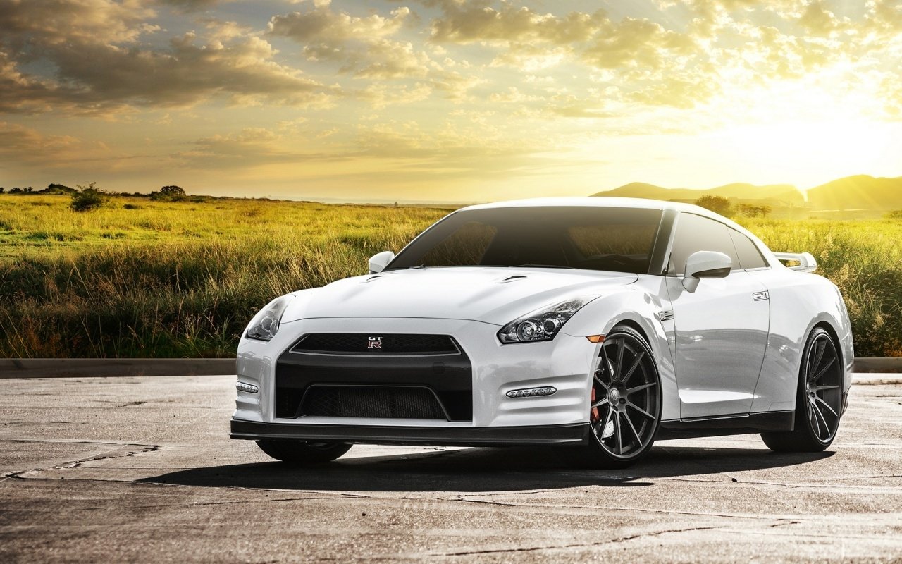 Nissan GT-R: A Stunning Icon of Performance and Style