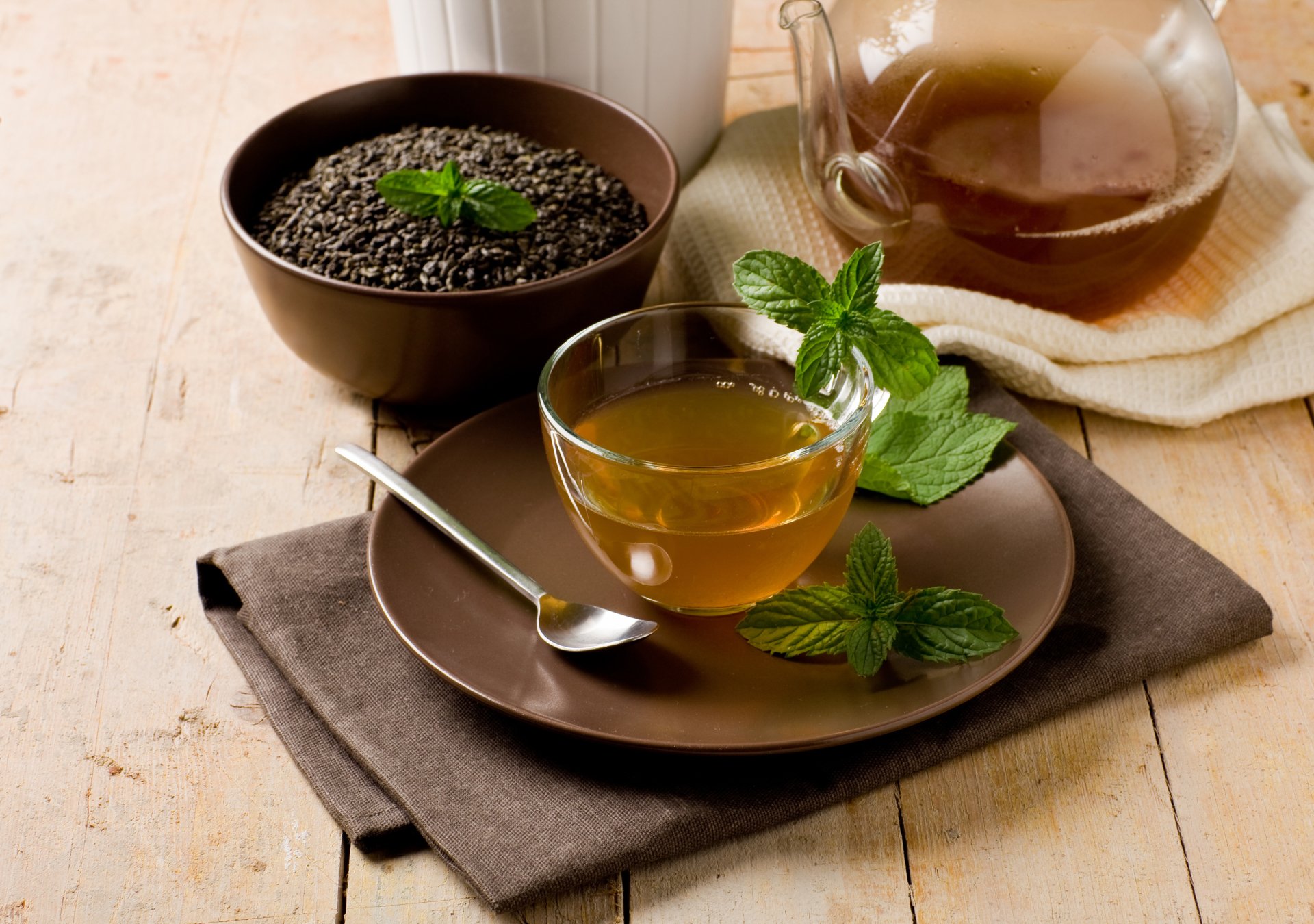 Mint-Infused Tea Ritual