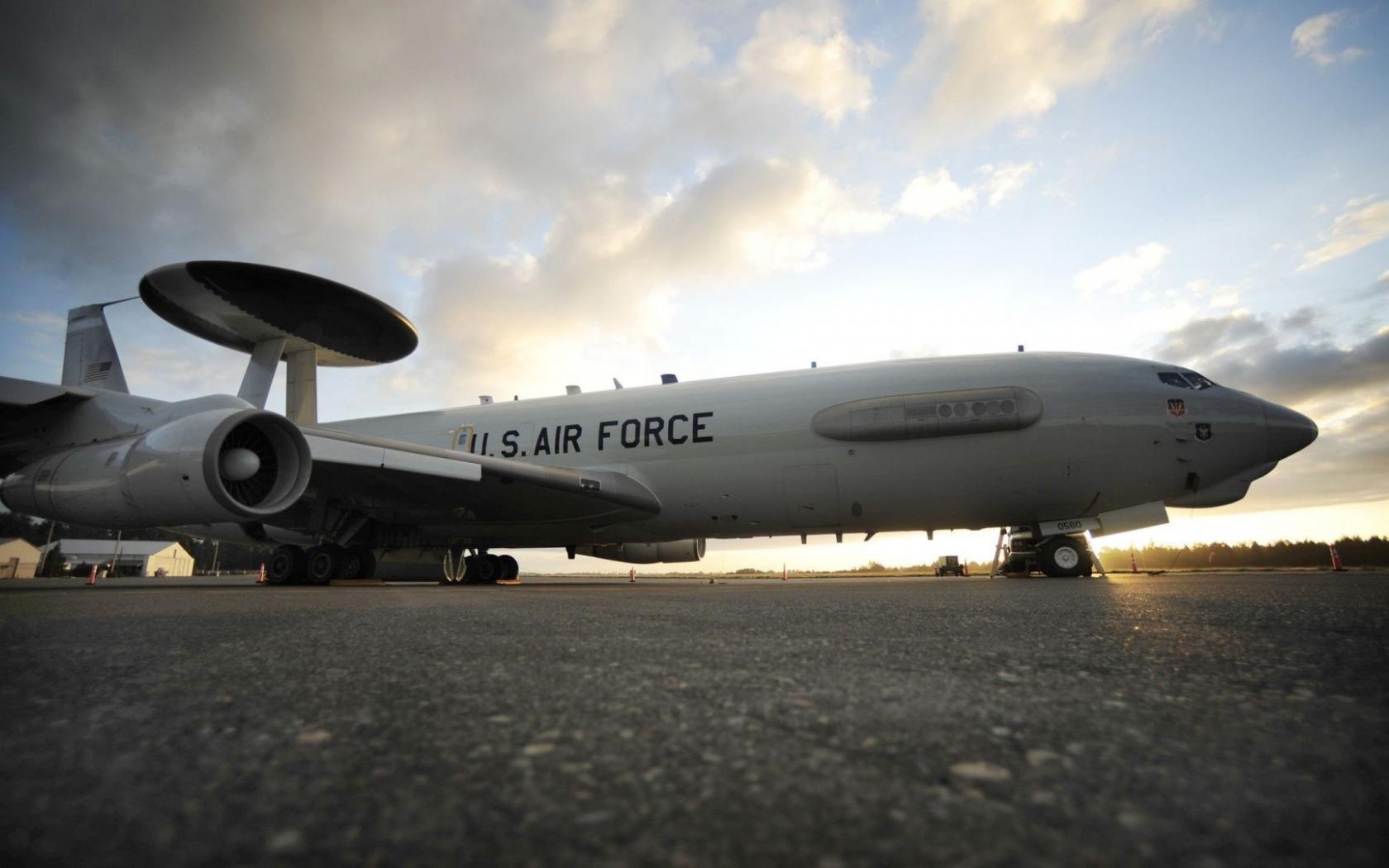 Download Military Boeing E-3 Sentry Image