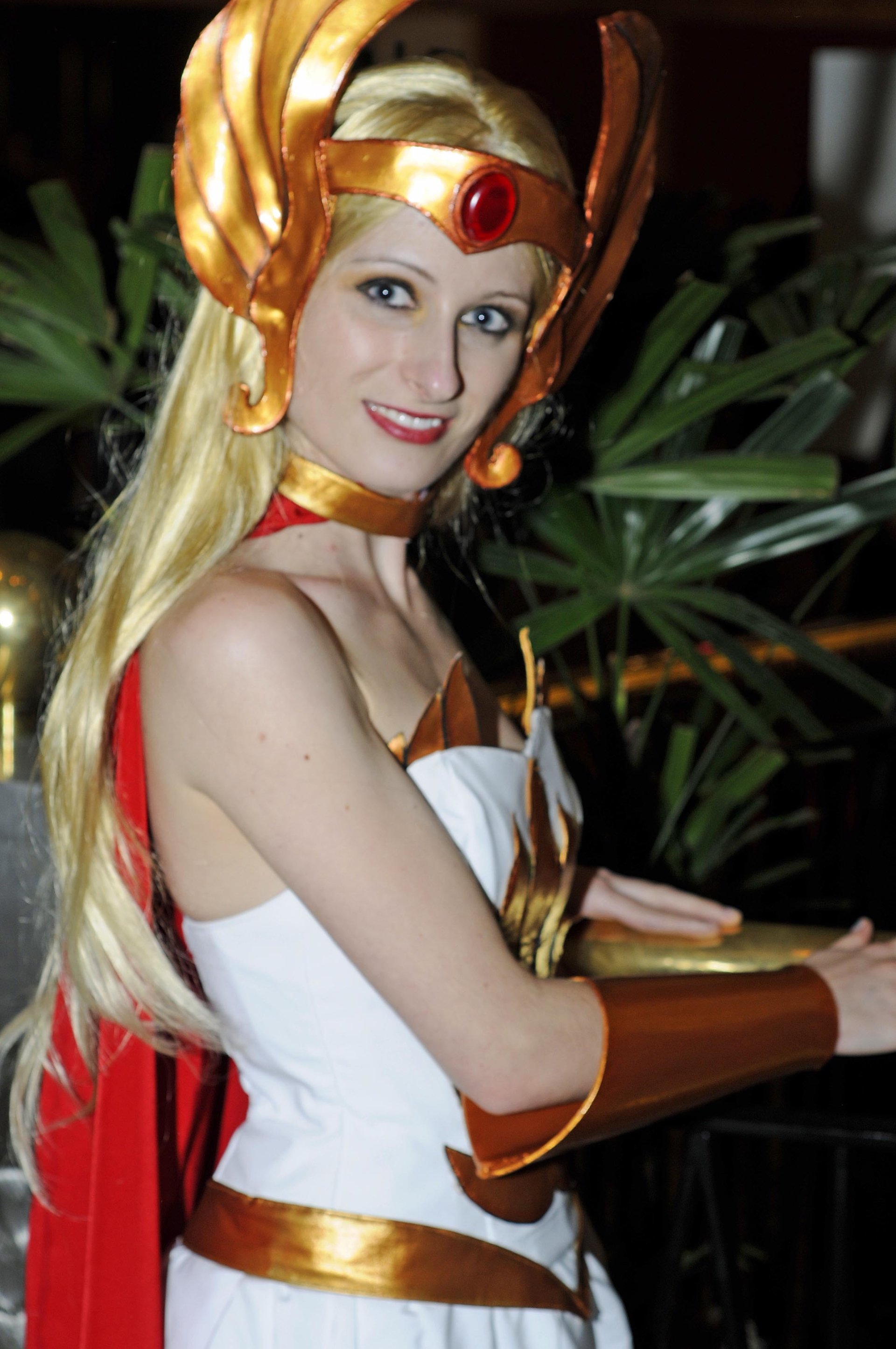 Download She-ra Woman Cosplay Image