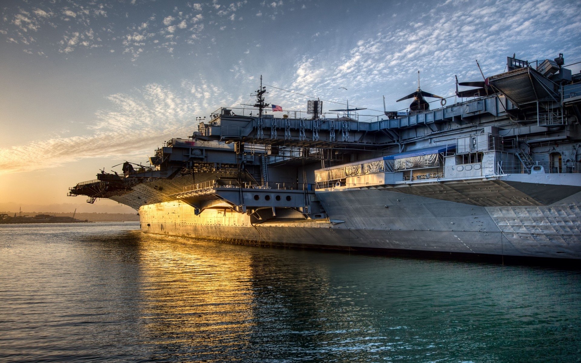Download Military USS Midway (CV-41) Image