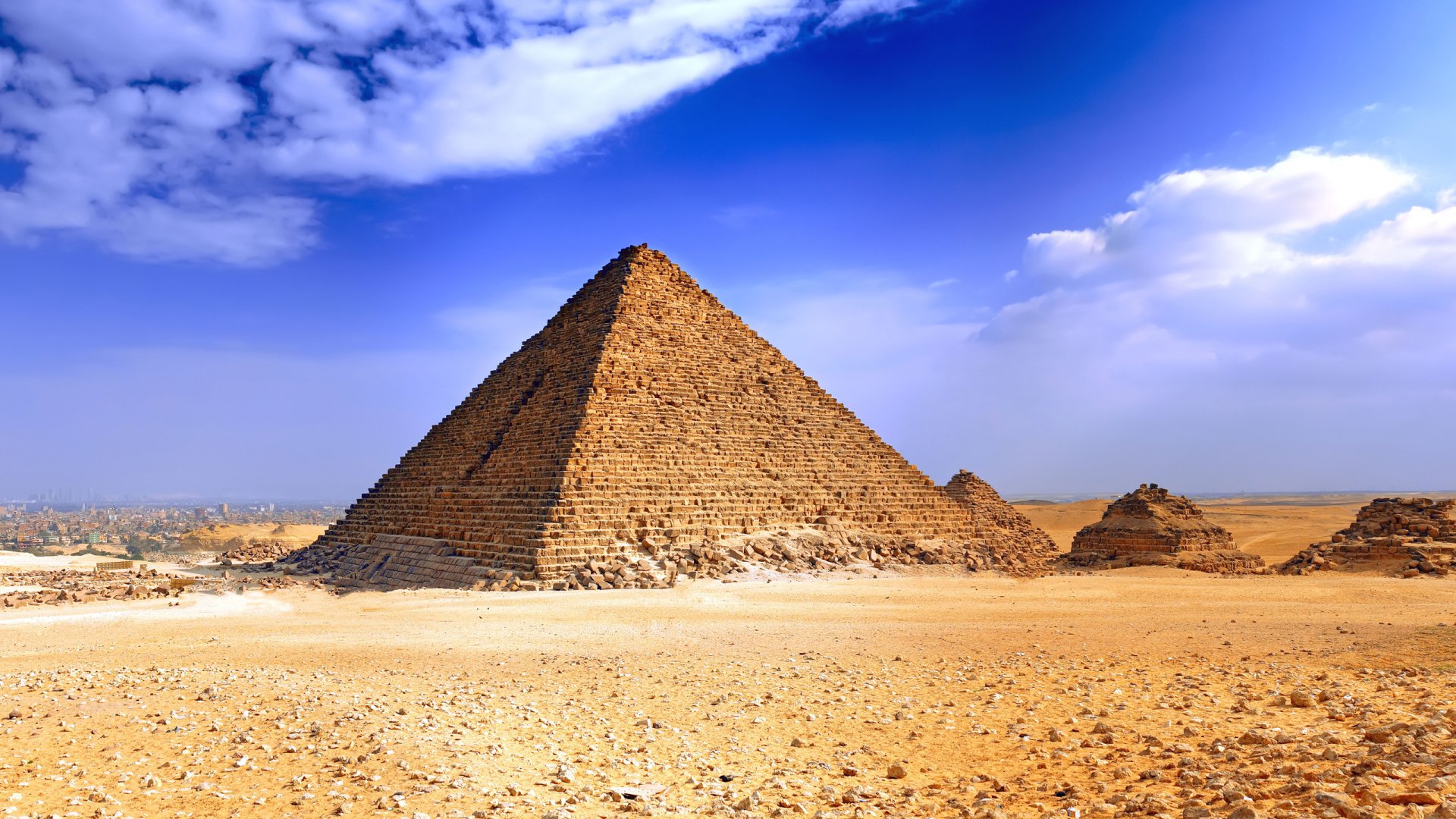 Download Man Made Pyramid Image