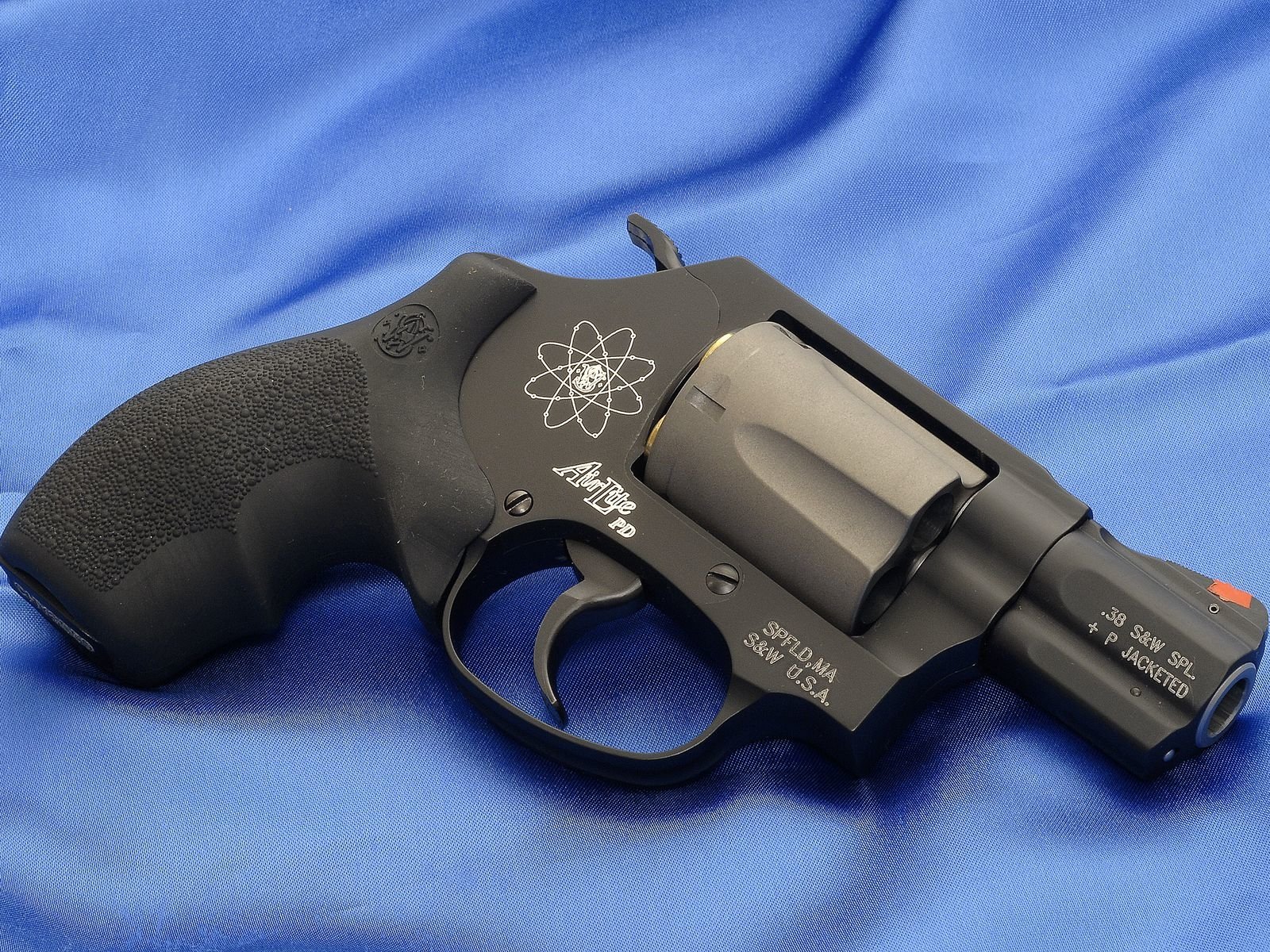 Smith & Wesson Revolver Image - ID: 285143 - Image Abyss