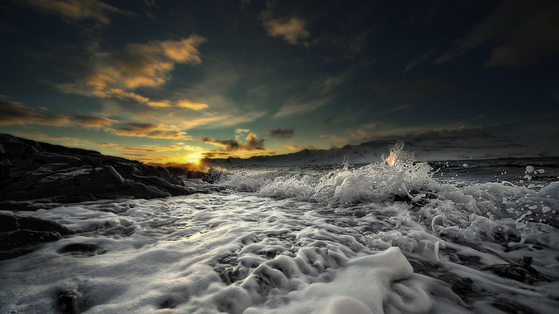 Ocean Waves Embrace the Sunrise: Nature’s Morning Symphony