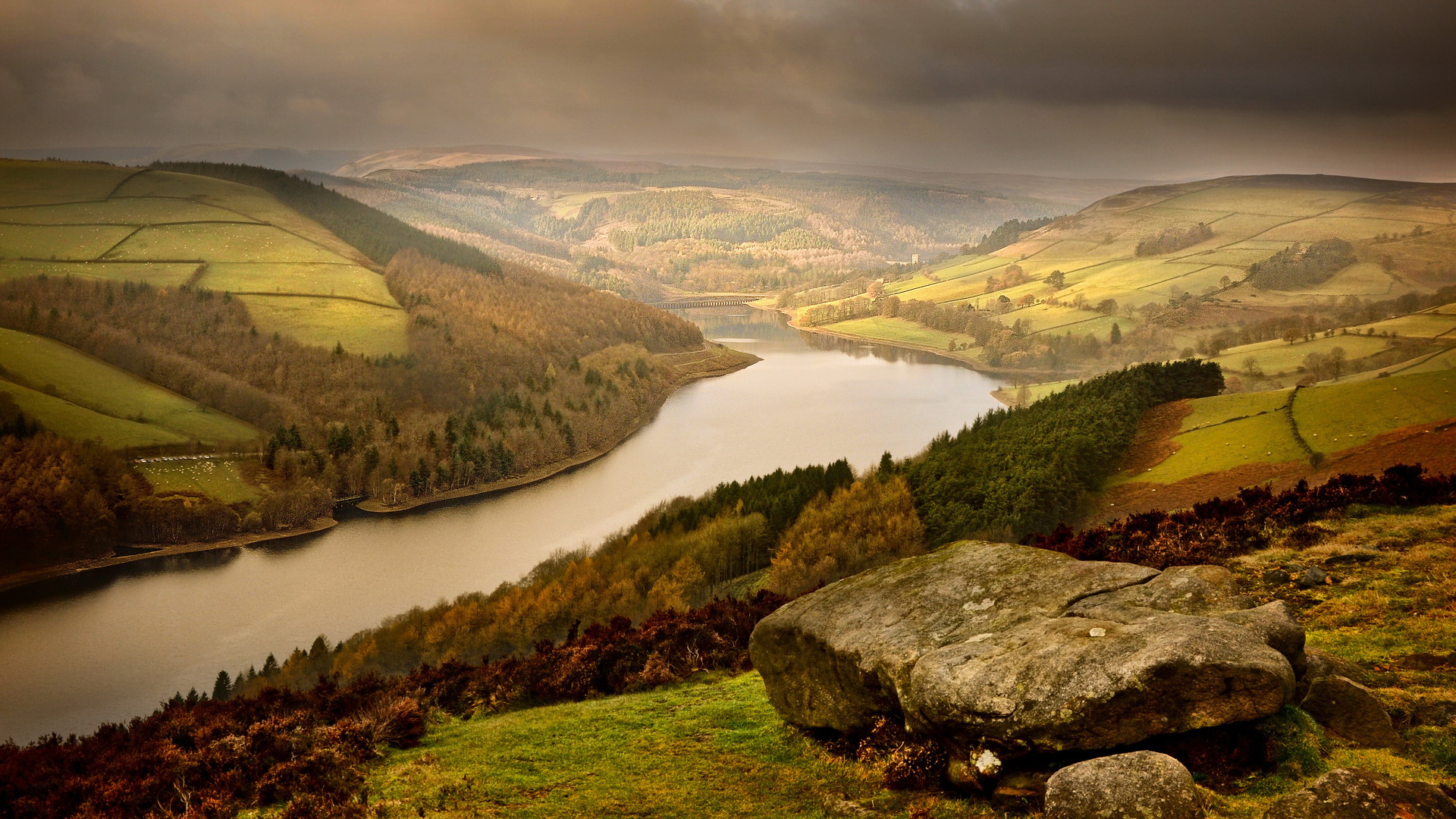 River Picture - Image Abyss