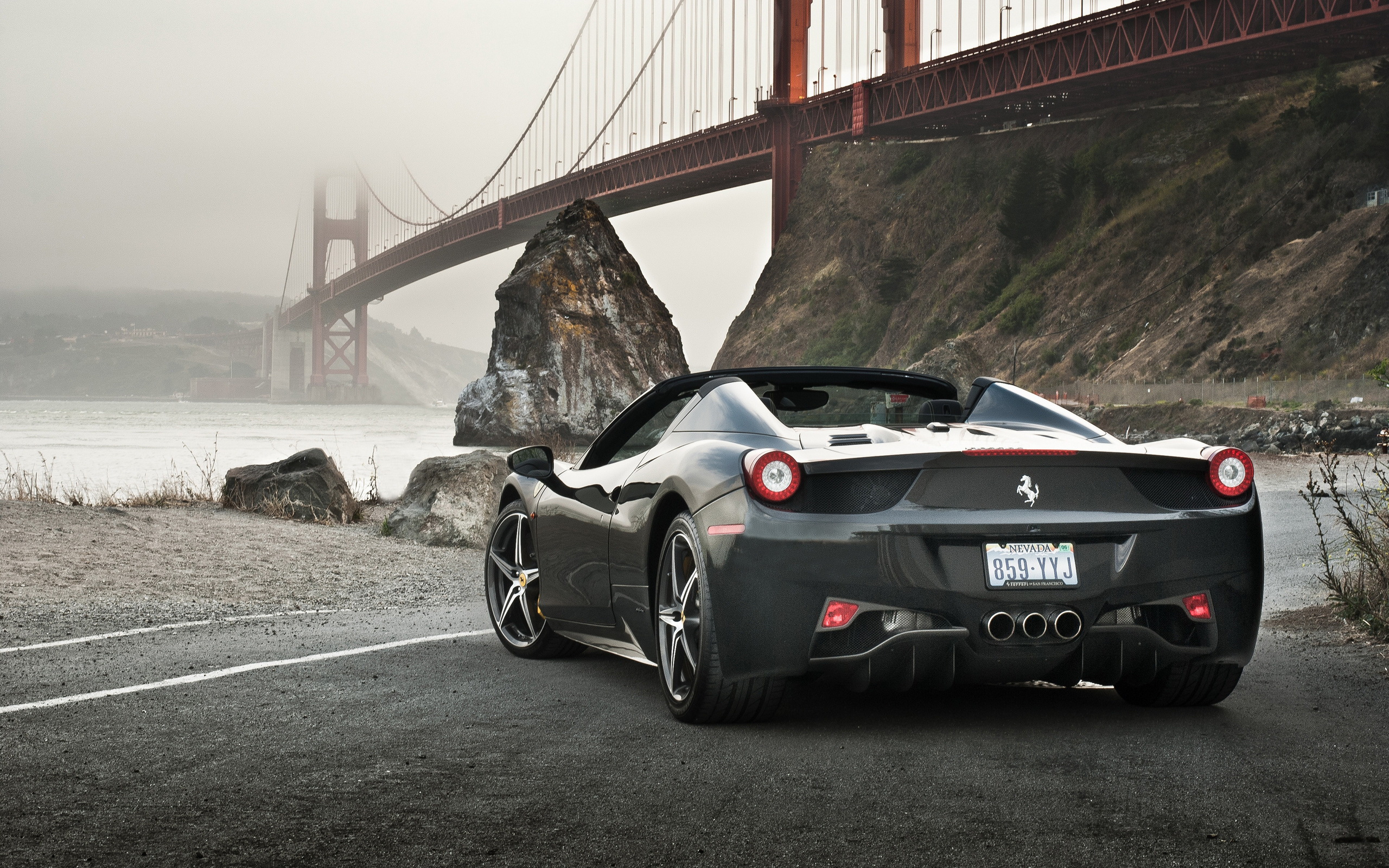 Ferrari Elegance by the Golden Gate: A Stunning Vehicle Showcase