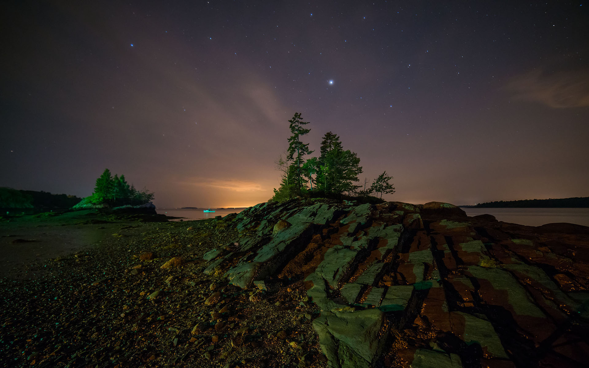 Starry Night on the Coast - Image Abyss