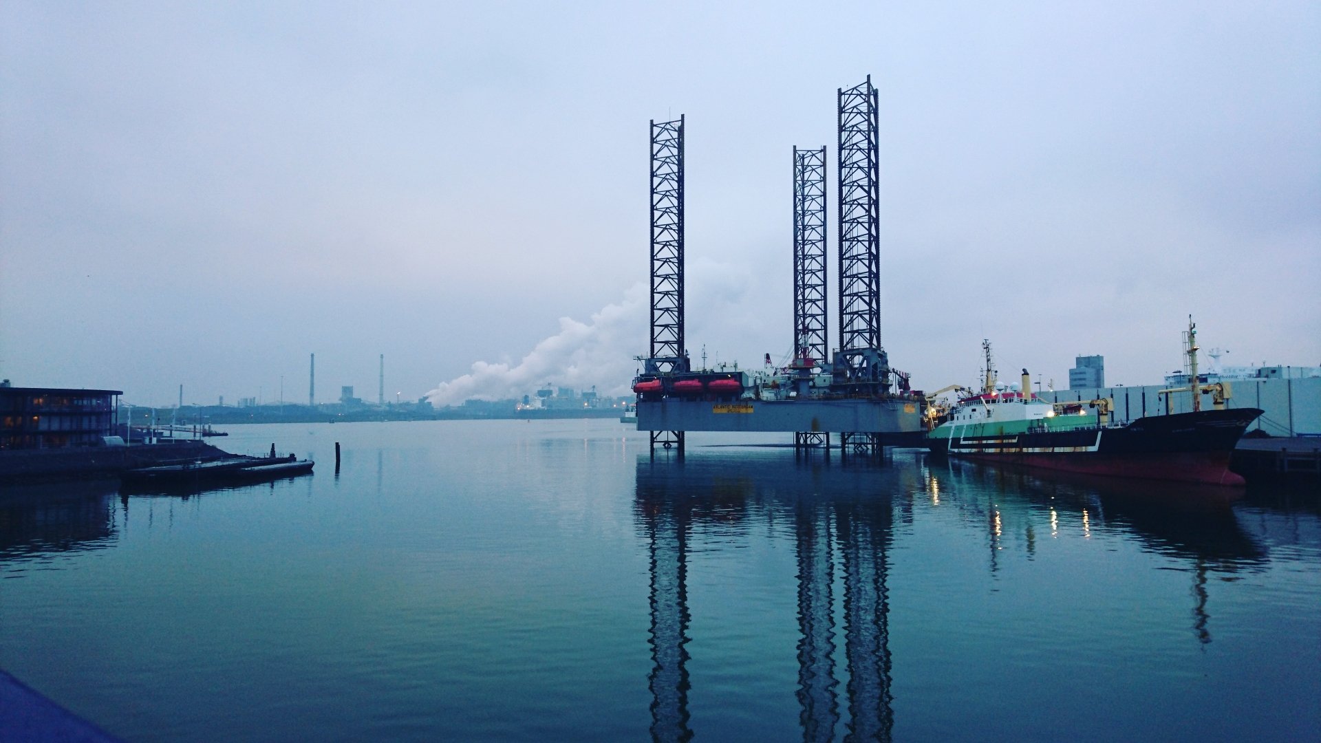 Oil Platform - Desktop Wallpapers, Phone Wallpaper, PFP, Gifs, and More!