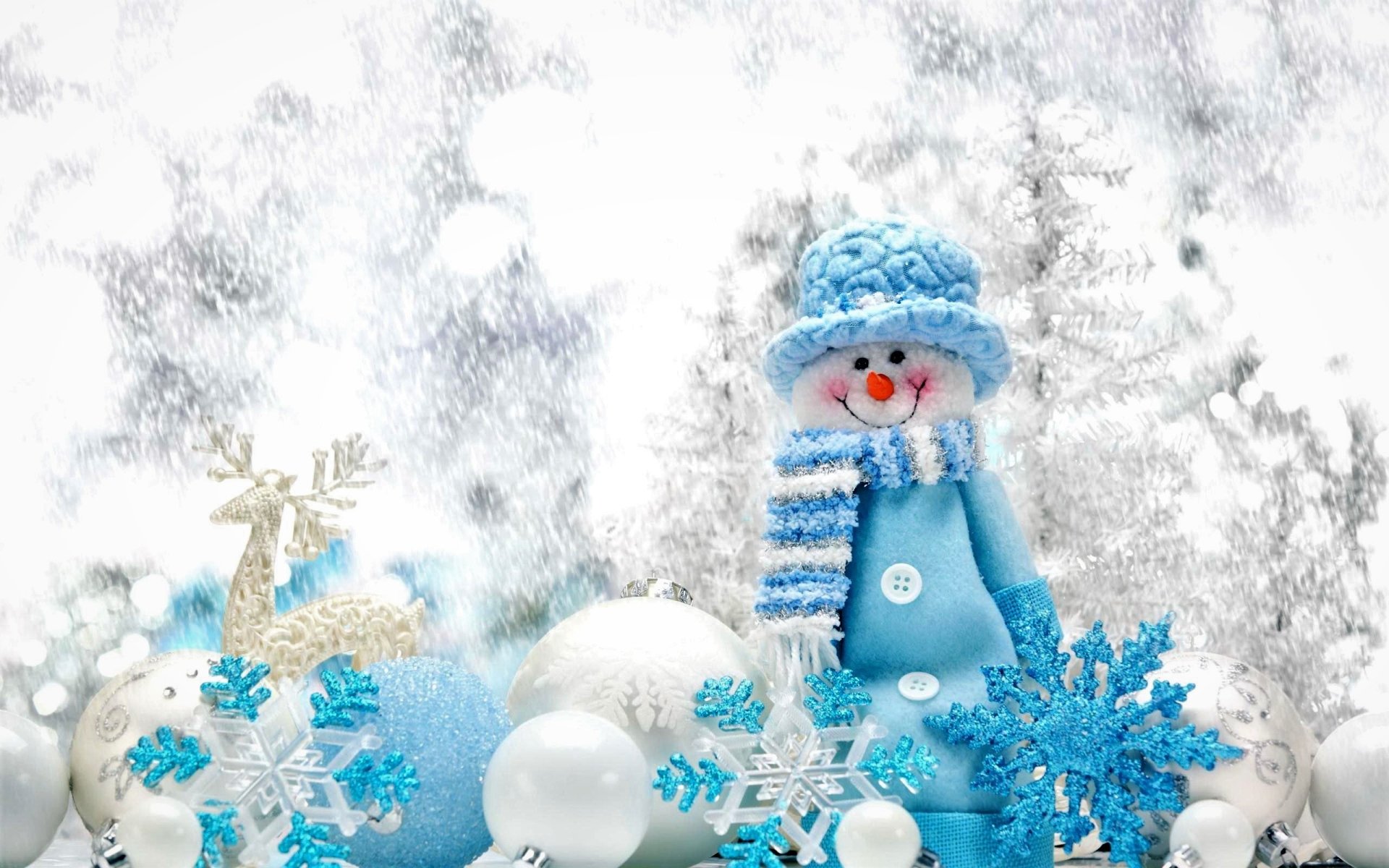 Winter Wonderland: Blue Snowflakes & Cheerful Snowman Holiday Decor