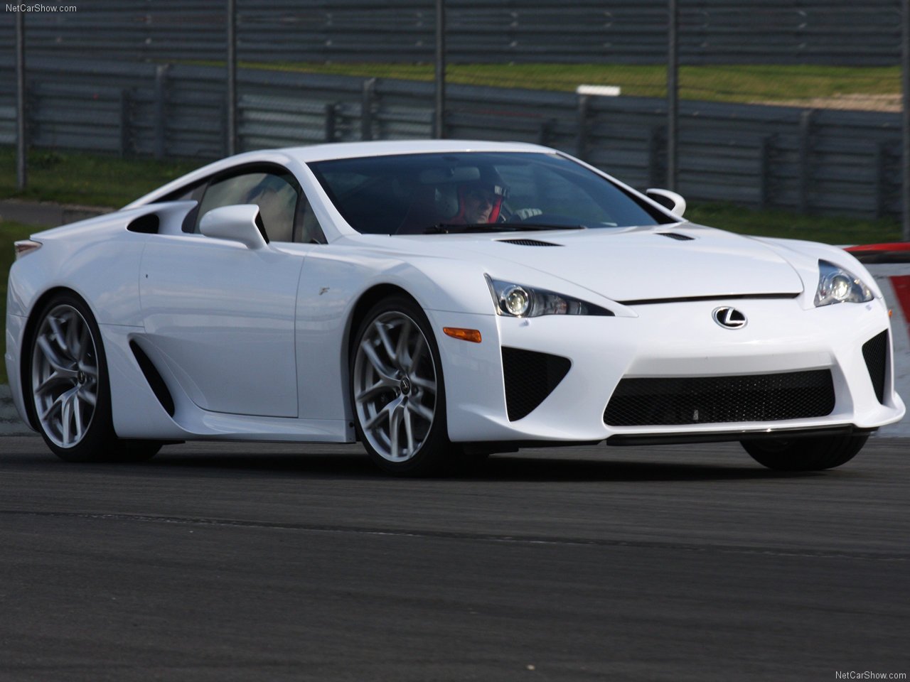 Sleek White Lexus LFA – The Ultimate Sports Car Experience