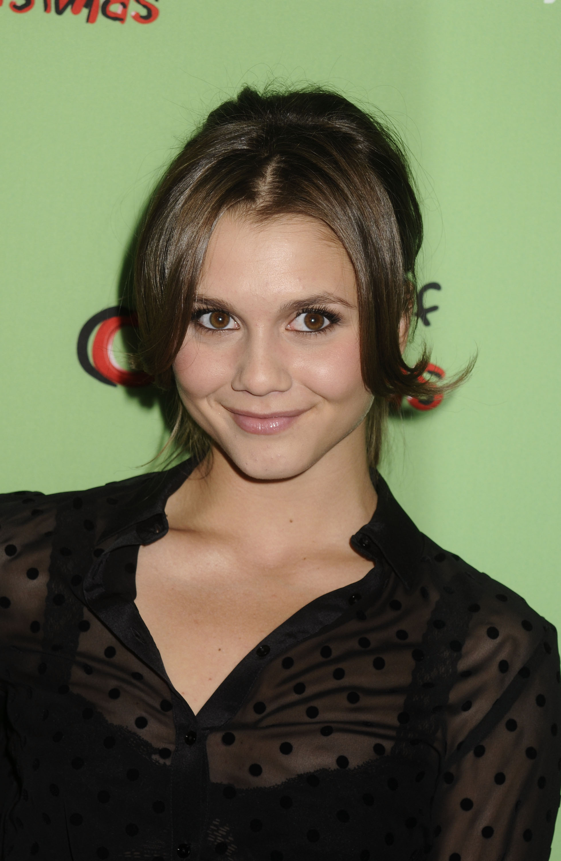 Download Celebrity Alexandra Chando Image