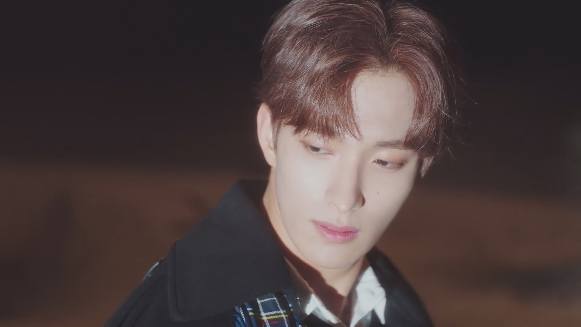 DK Fallin' Flower MV - Image Abyss