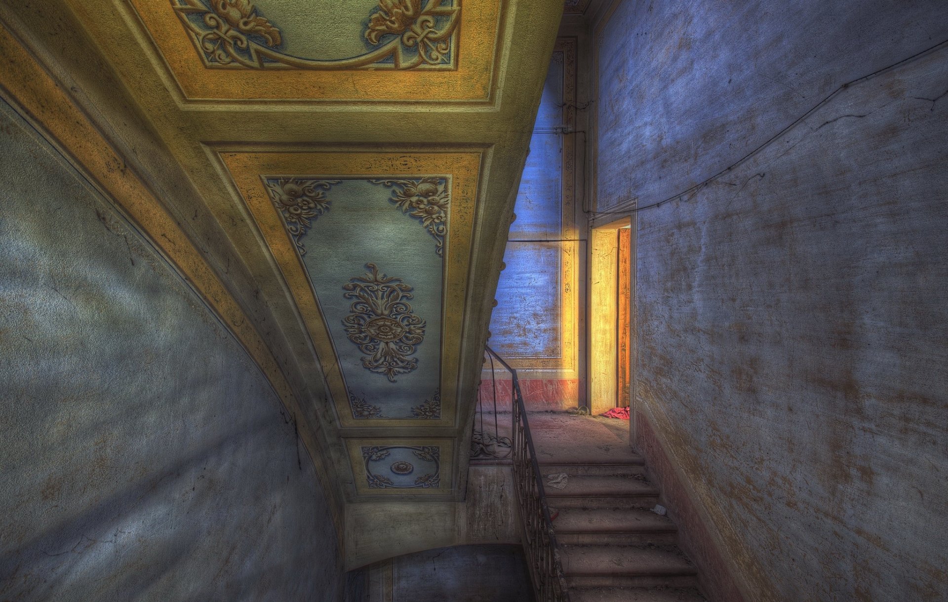 Download Ruin Interior Man Made Stairs Image