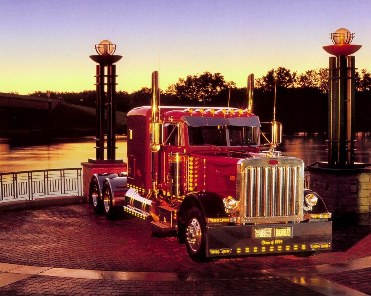Peterbilt - Desktop Wallpapers, Phone Wallpaper, PFP, Gifs, and More!