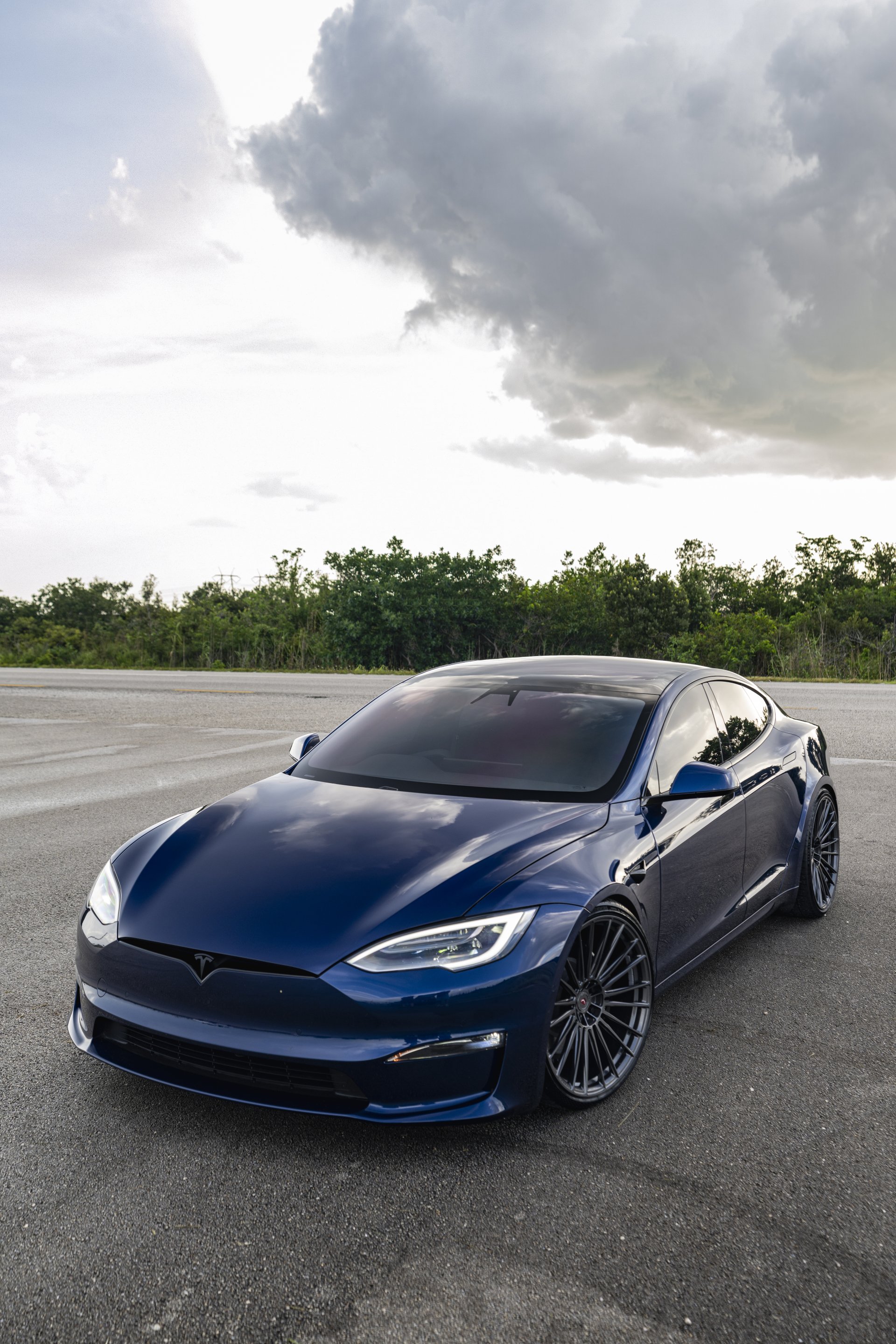 Tesla Model S Plaid - Desktop Wallpapers, Phone Wallpaper, PFP, Gifs ...