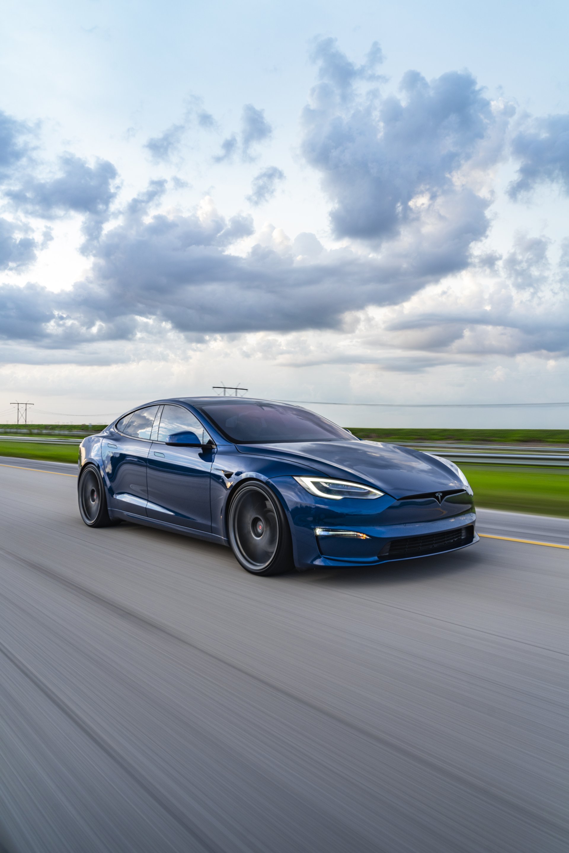 Tesla Model S Plaid - Desktop Wallpapers, Phone Wallpaper, PFP, Gifs ...