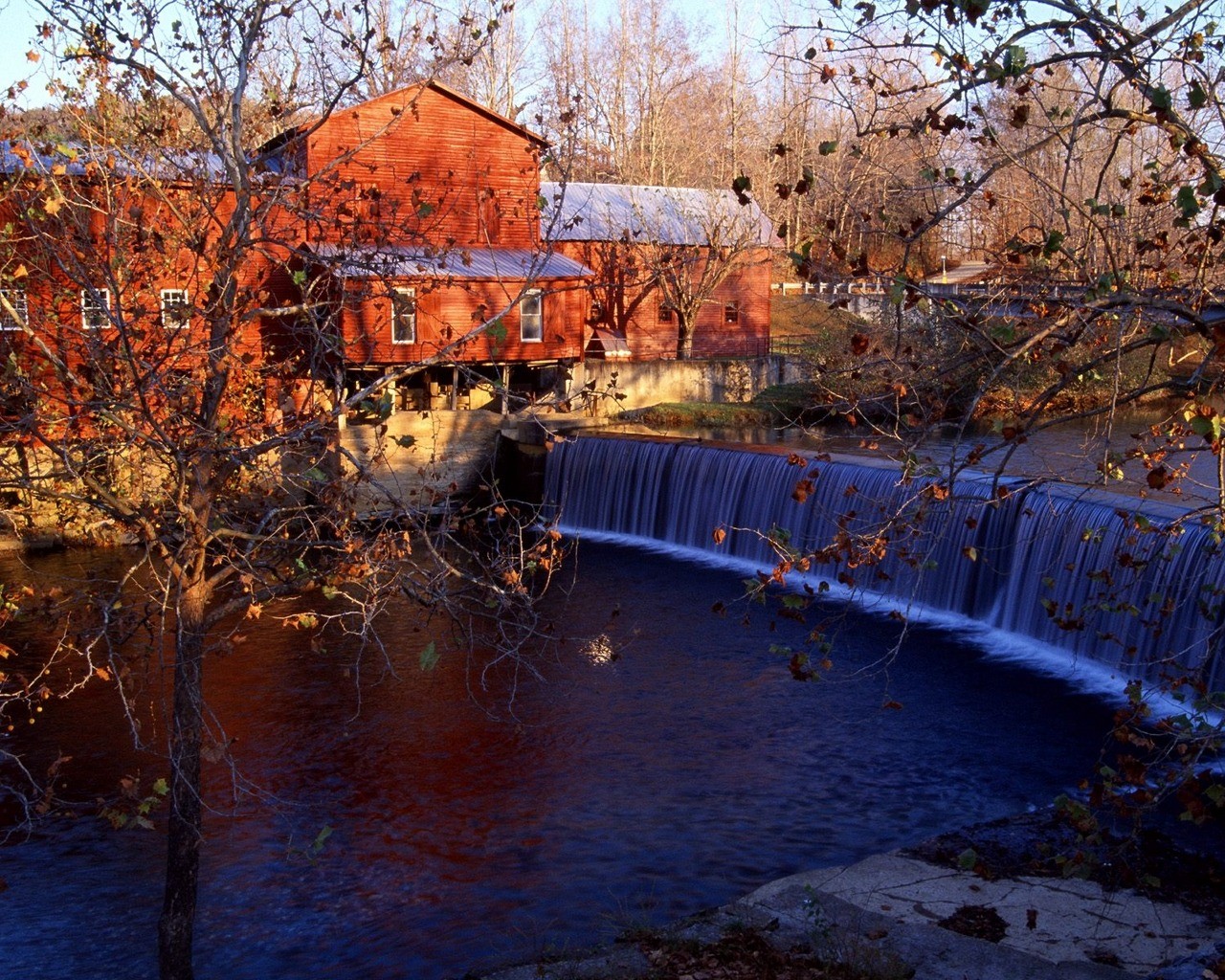 Download Man Made Watermill Image