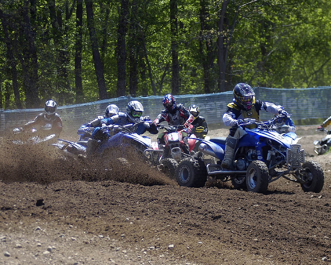 Download Vehicle Quad Image