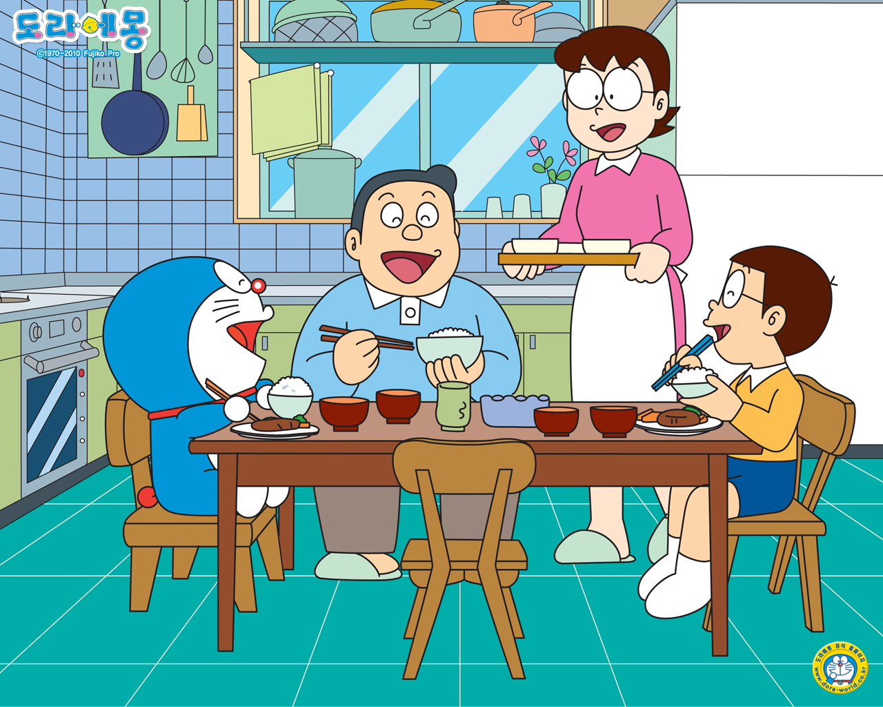 Doraemon Family Dinner Fun