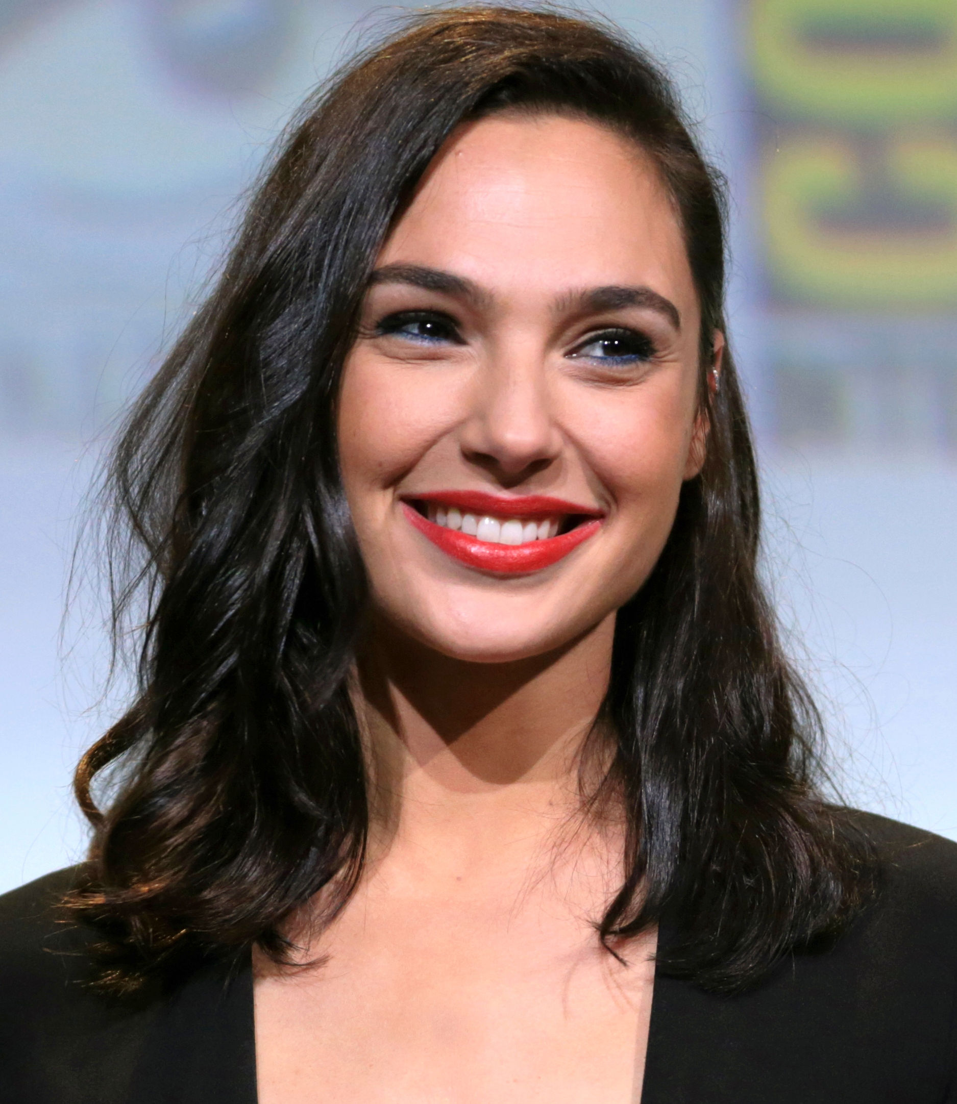 Download Celebrity Gal Gadot Image