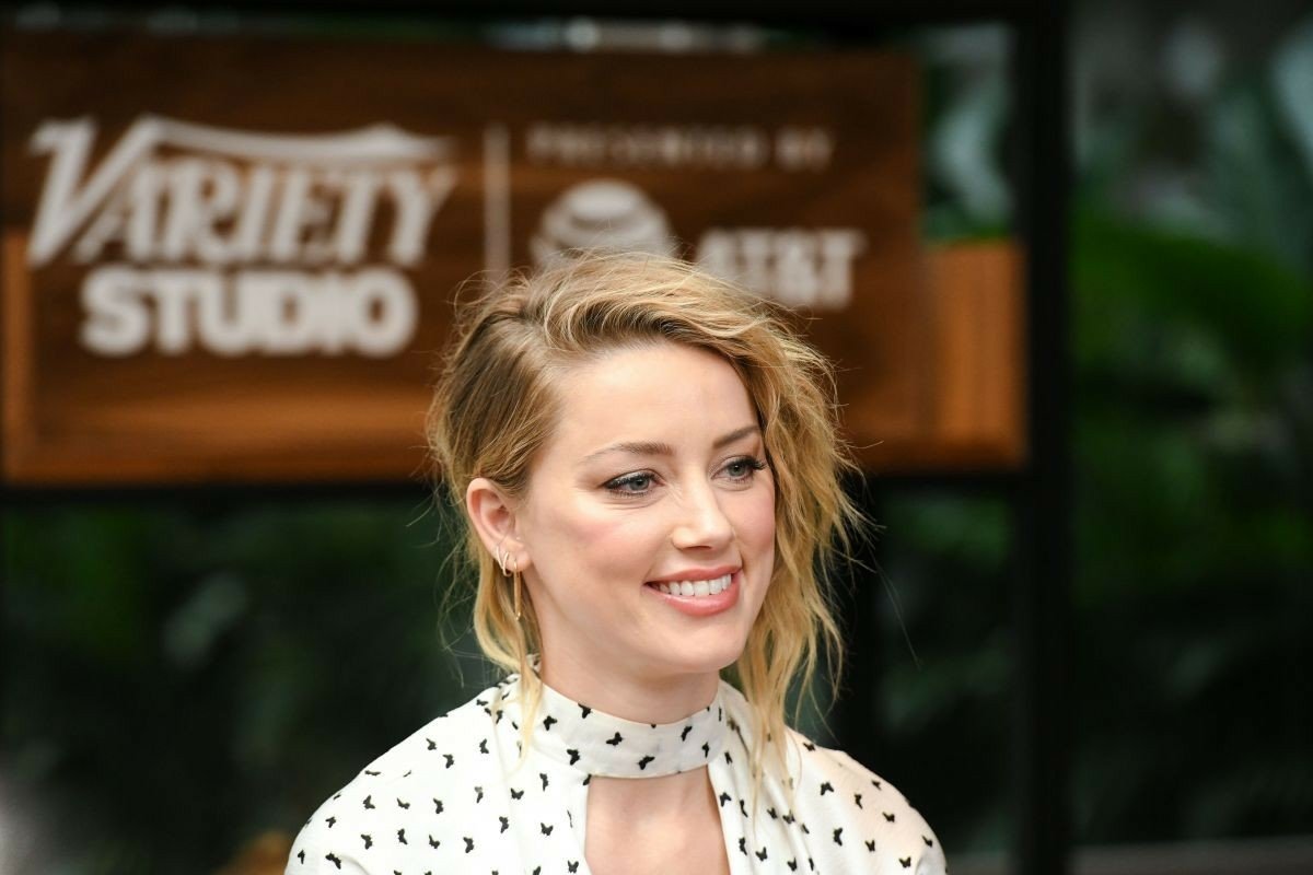 Download Celebrity Amber Heard Image