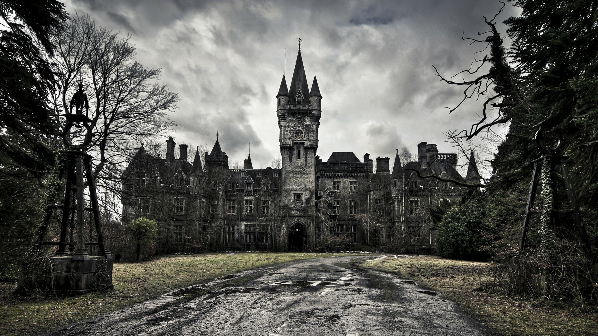 Dark Enigma: The Mysterious Building