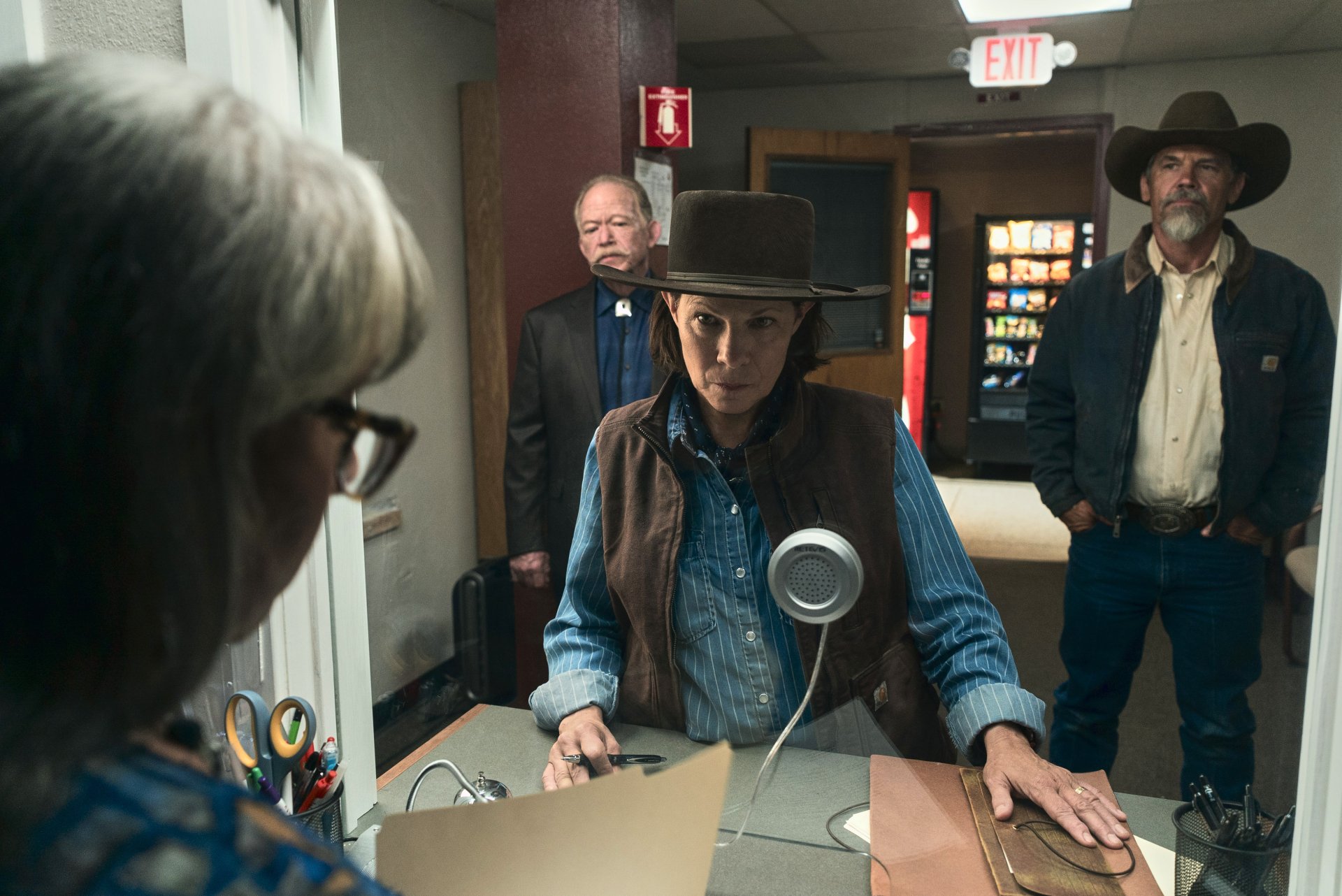 Outer Range - Desktop Wallpapers, Phone Wallpaper, PFP, Gifs, and More!