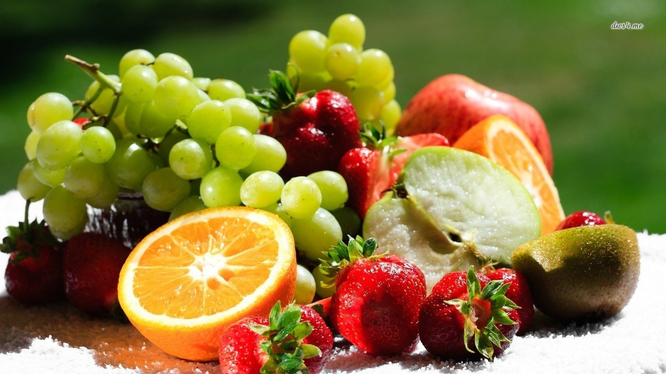 Fresh Fruit Feast: A Colorful Medley of Nature’s Sweetest Bites