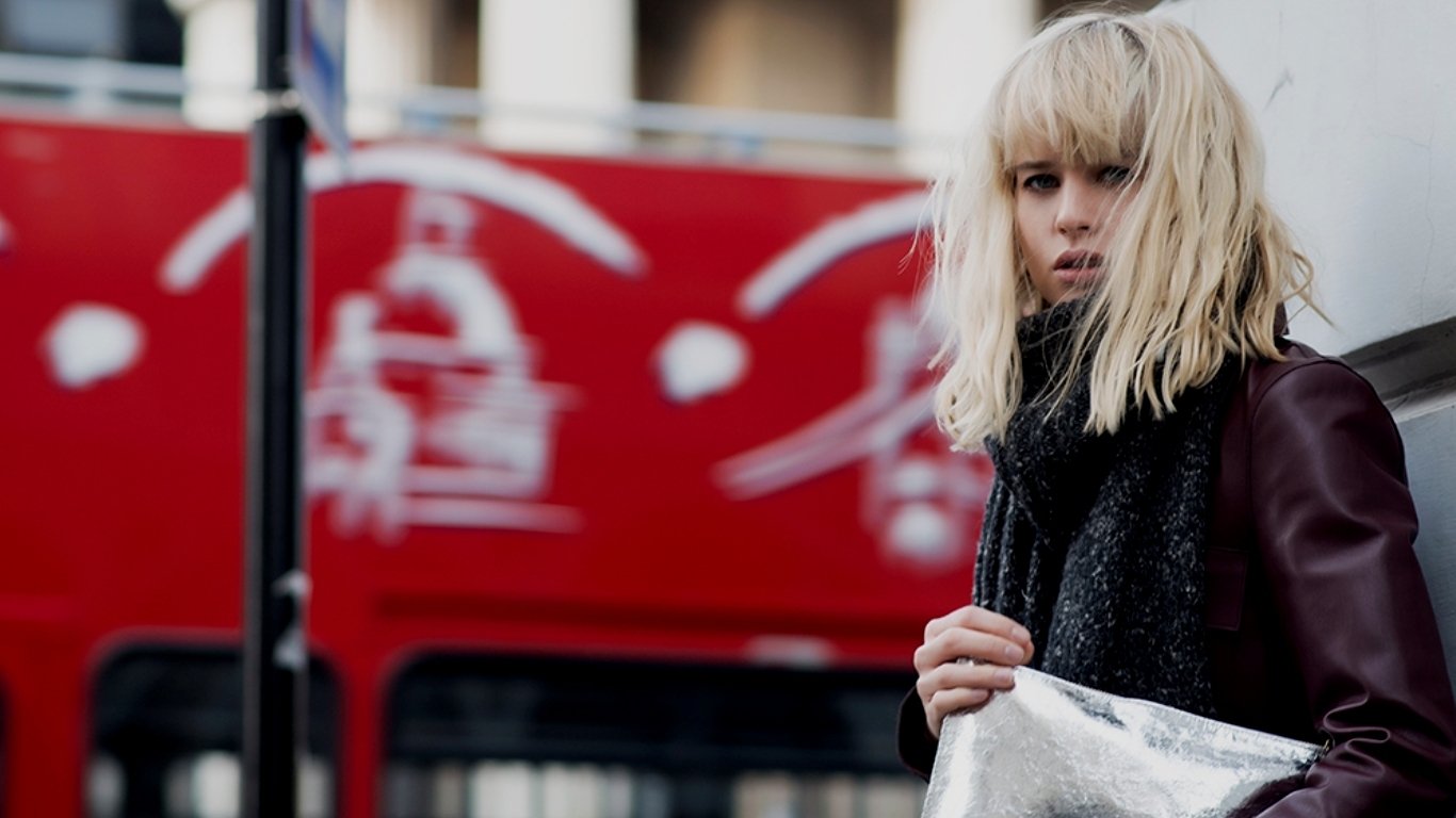 Download Woman Lisa Dengler Image