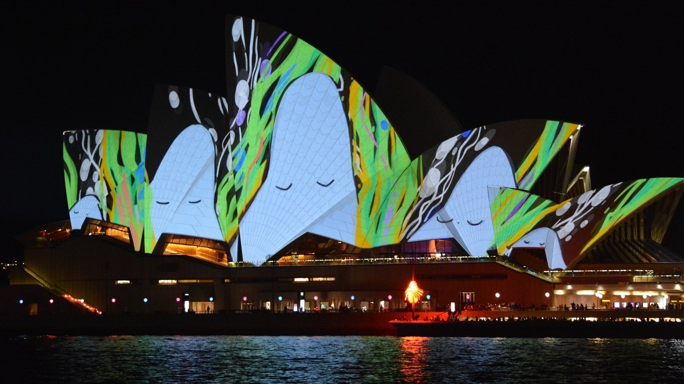 Sydney Opera House Vivid Sydney 2015 by lonewolf6738