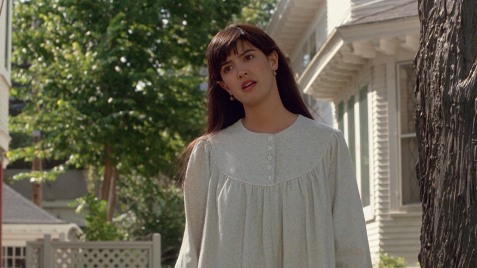 Phoebe Cates - Desktop Wallpapers, Phone Wallpaper, PFP, Gifs, and More!