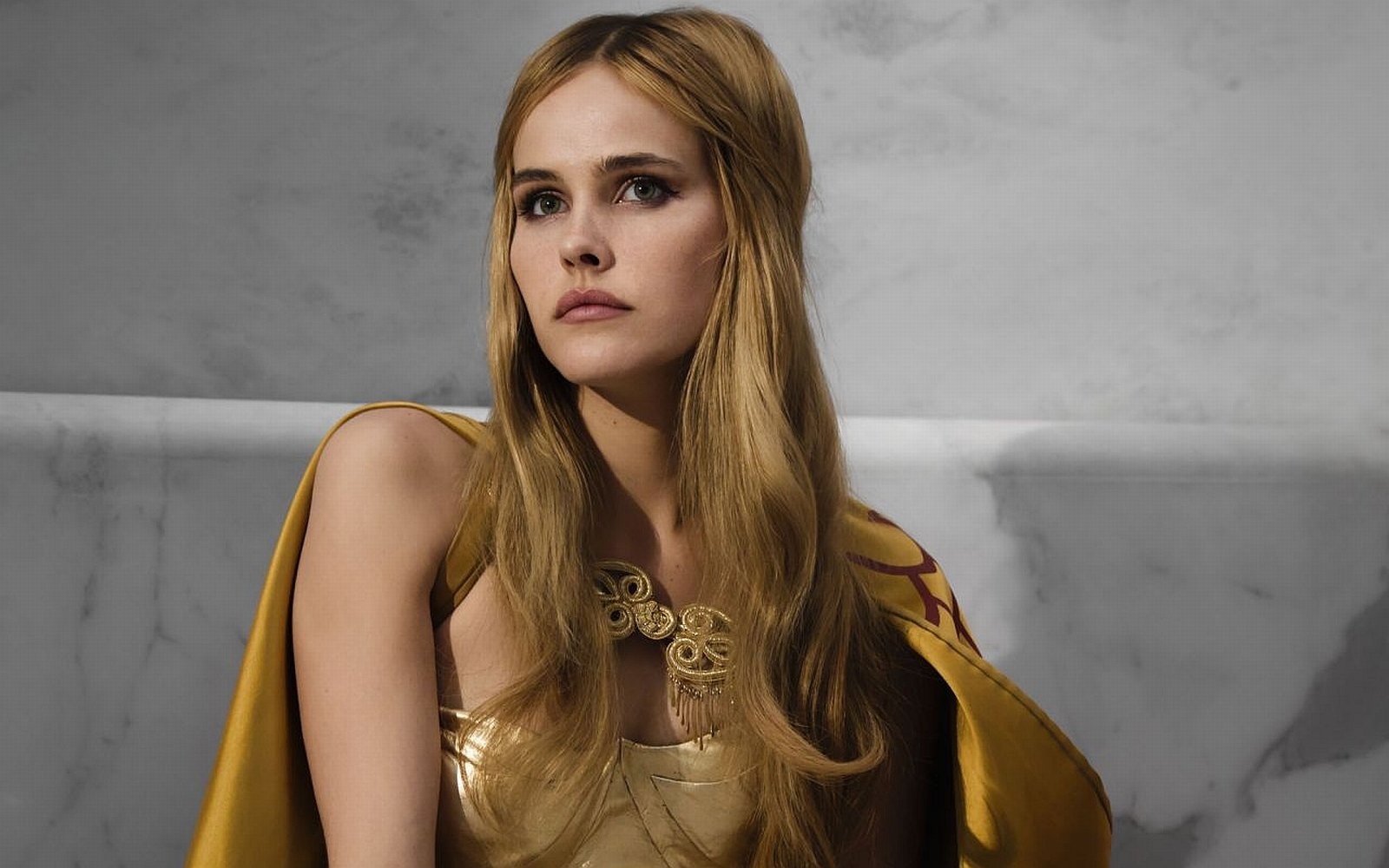 Download Isabel Lucas Image