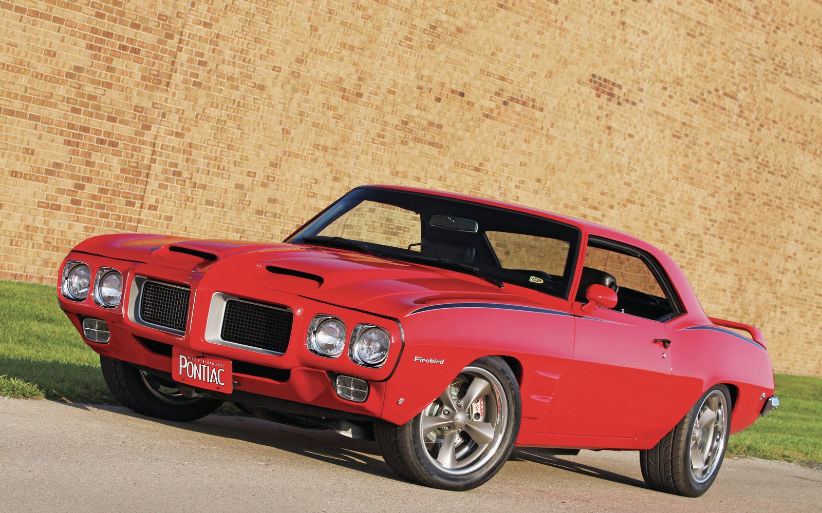 Download Vehicle Pontiac Image