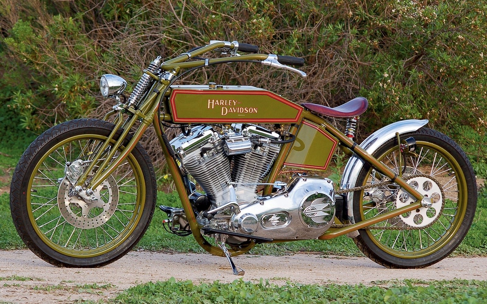 Vintage Harley-Davidson Classic: Timeless Engineering Meets Retro Style