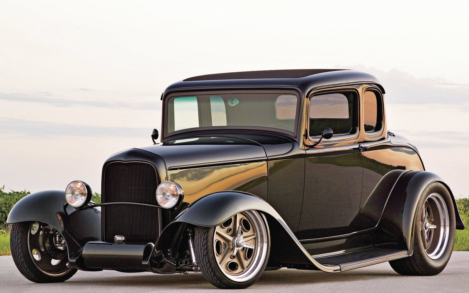 Classic Black Hot Rod: Timeless Car Elegance on Wheels