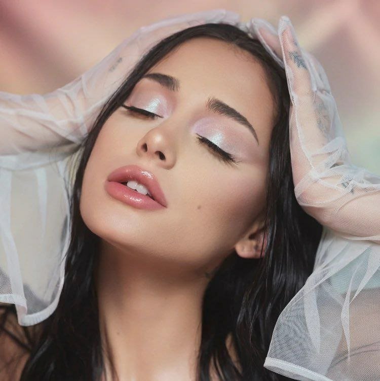 Singer - Desktop Wallpapers, Phone Wallpaper, PFP, Gifs, and More!