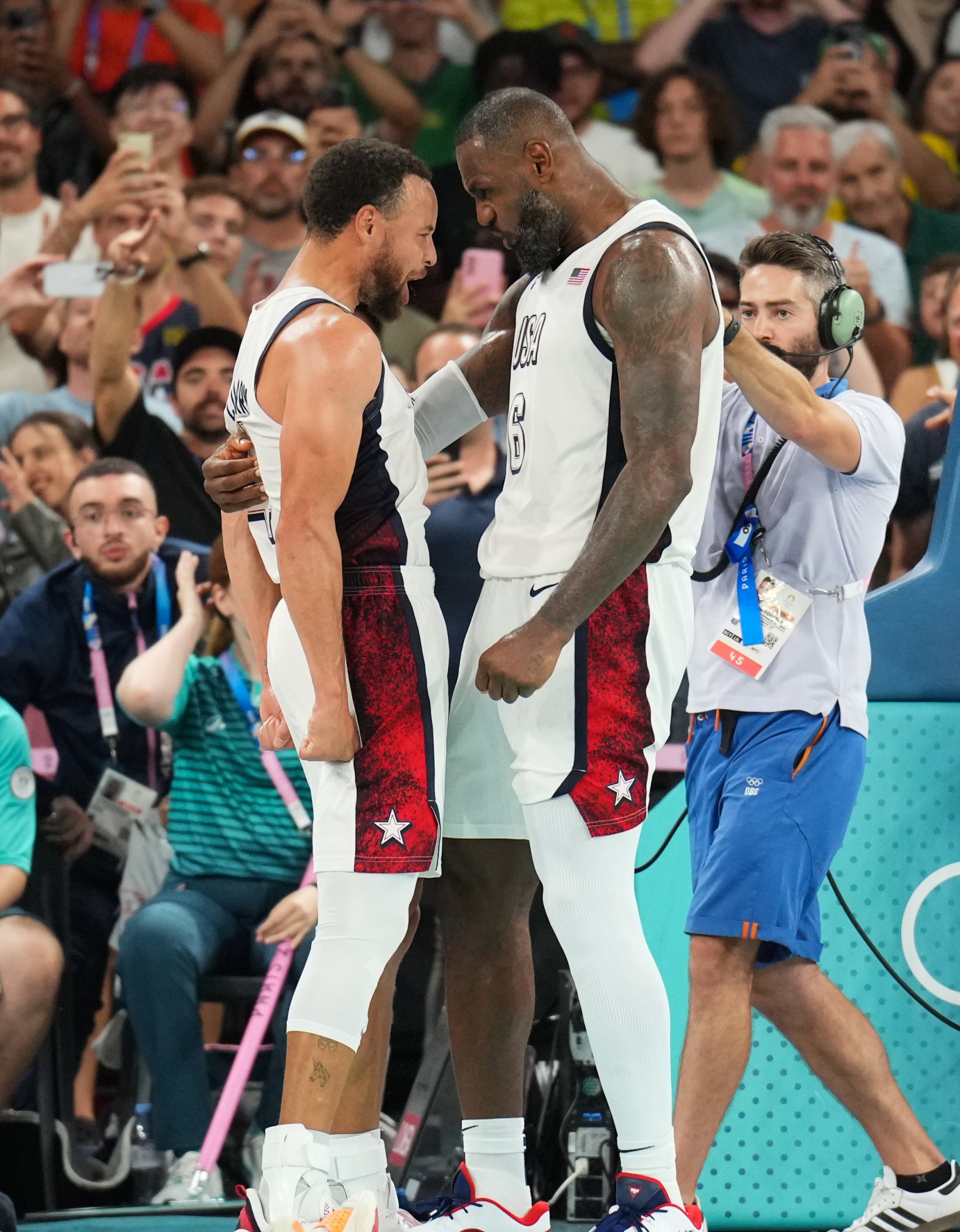 LeBron James vs. Stephen Curry: A Basketball Showdown in the USA