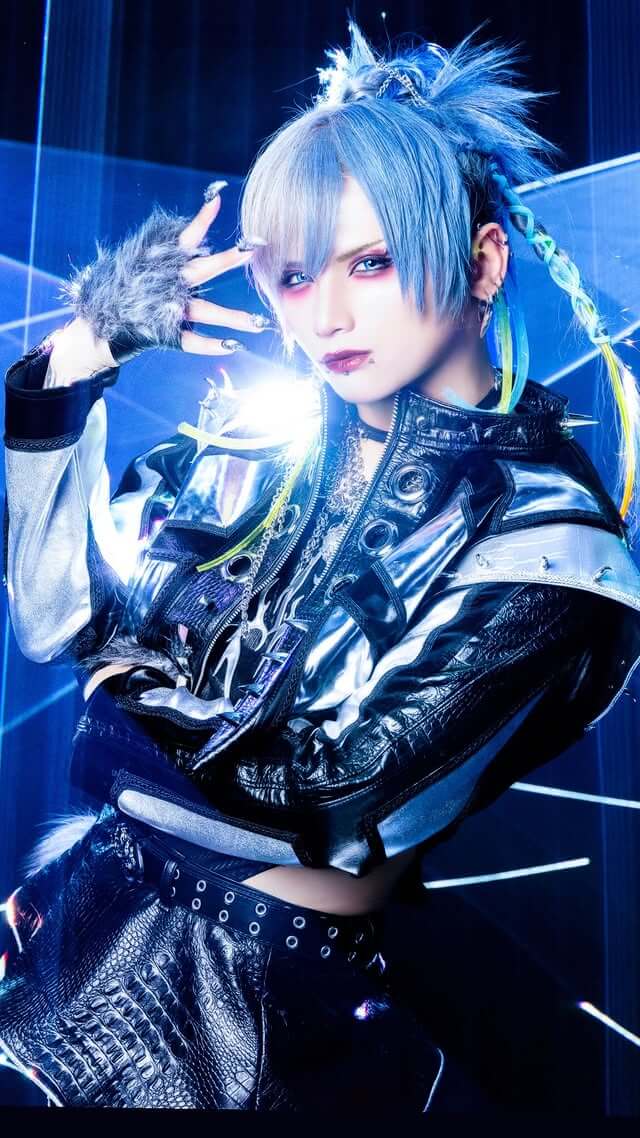 Download ROYZ Image