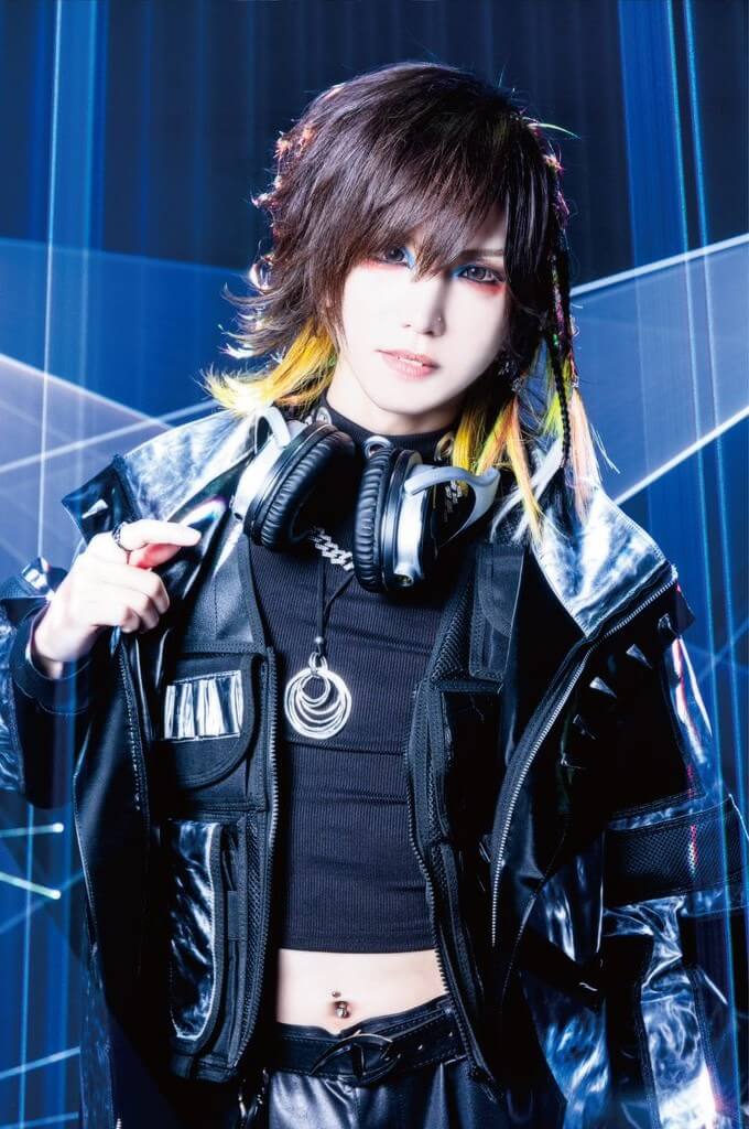 Download ROYZ Image